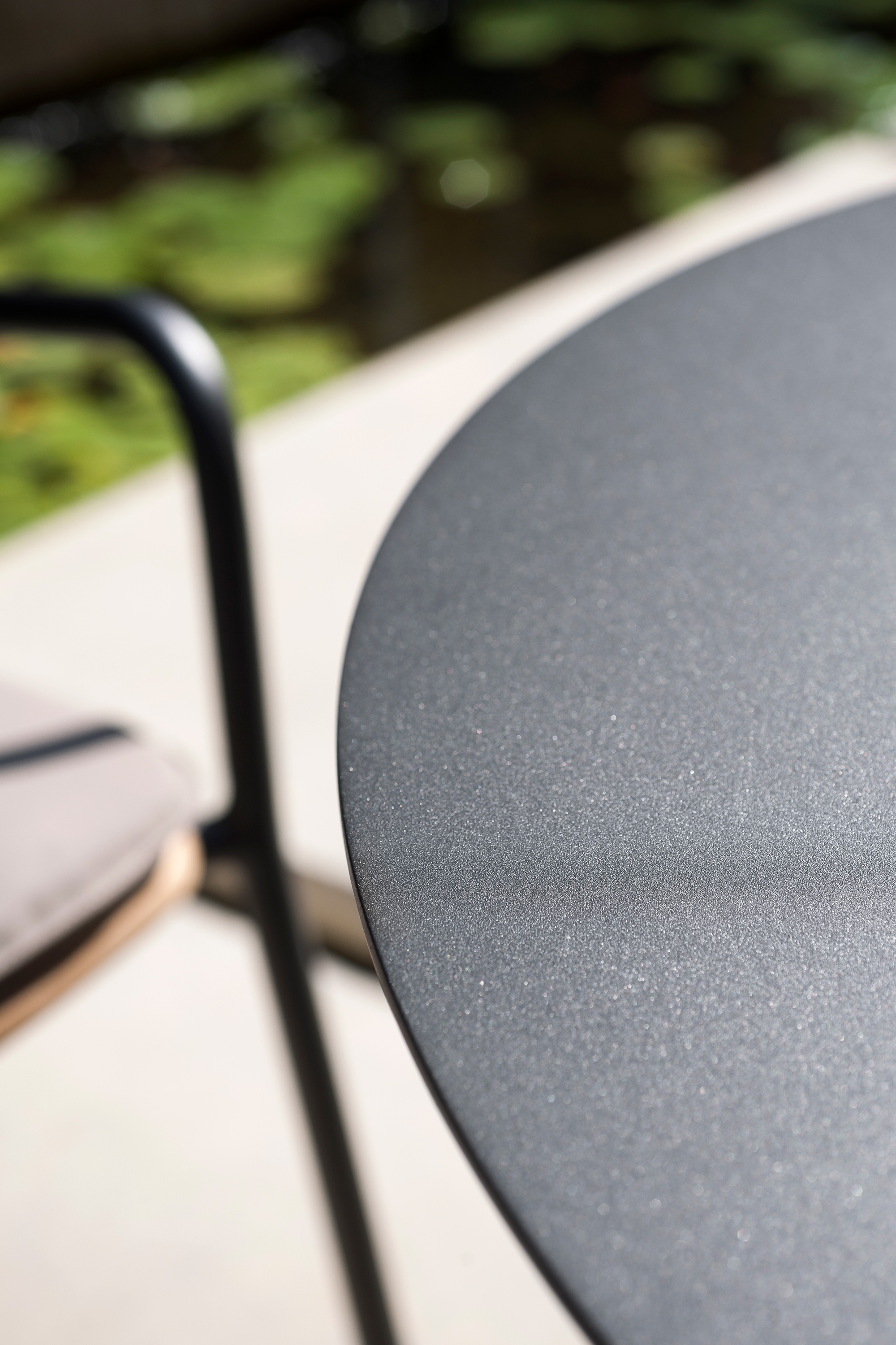 BUTTON 002 TABLE - Bistro tables from Roda | Architonic