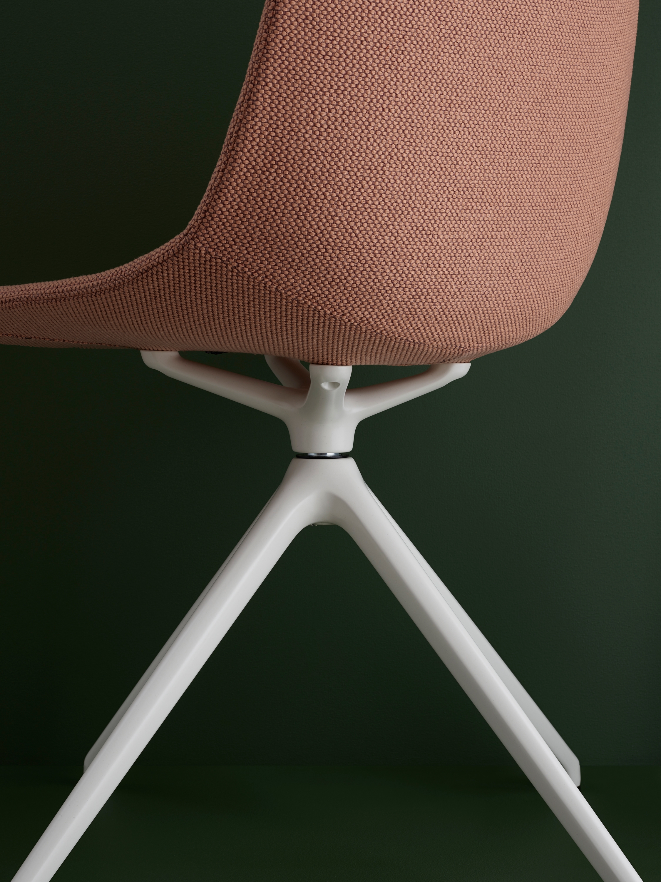 OLA 4 STAR HEIGHT ADJUSTABLE TILT WITH Z ARMS - Chairs from Boss Design ...