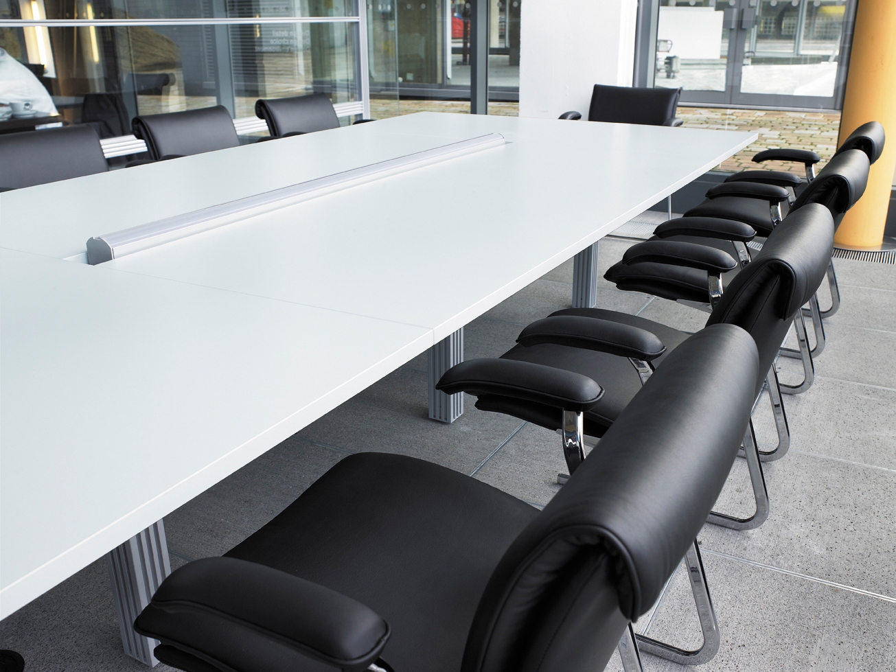 DELPHI LOW BACK VISITOR CHAIR ON CASTERS - Office chairs from Boss ...