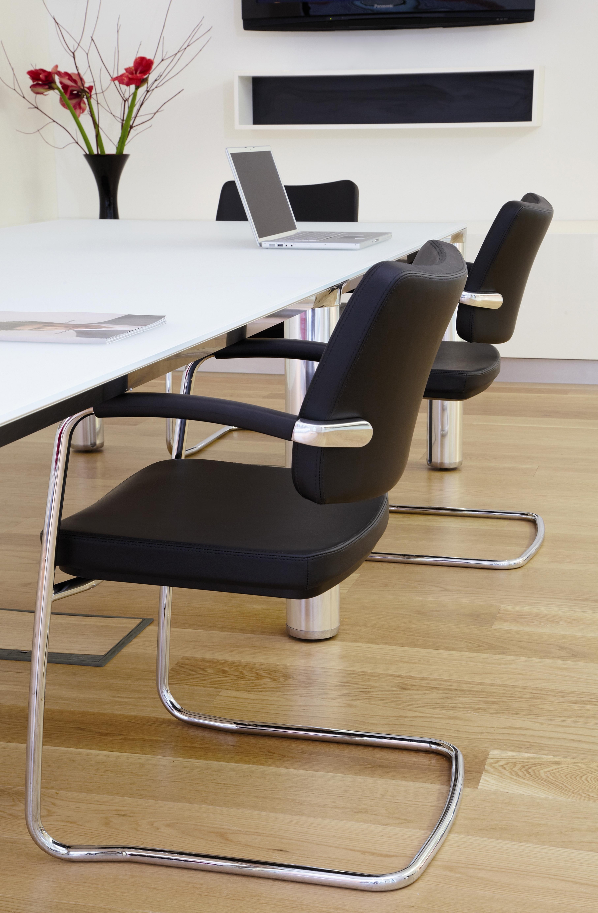 PRO CANTILEVER CHAIR - Chairs from Boss Design | Architonic