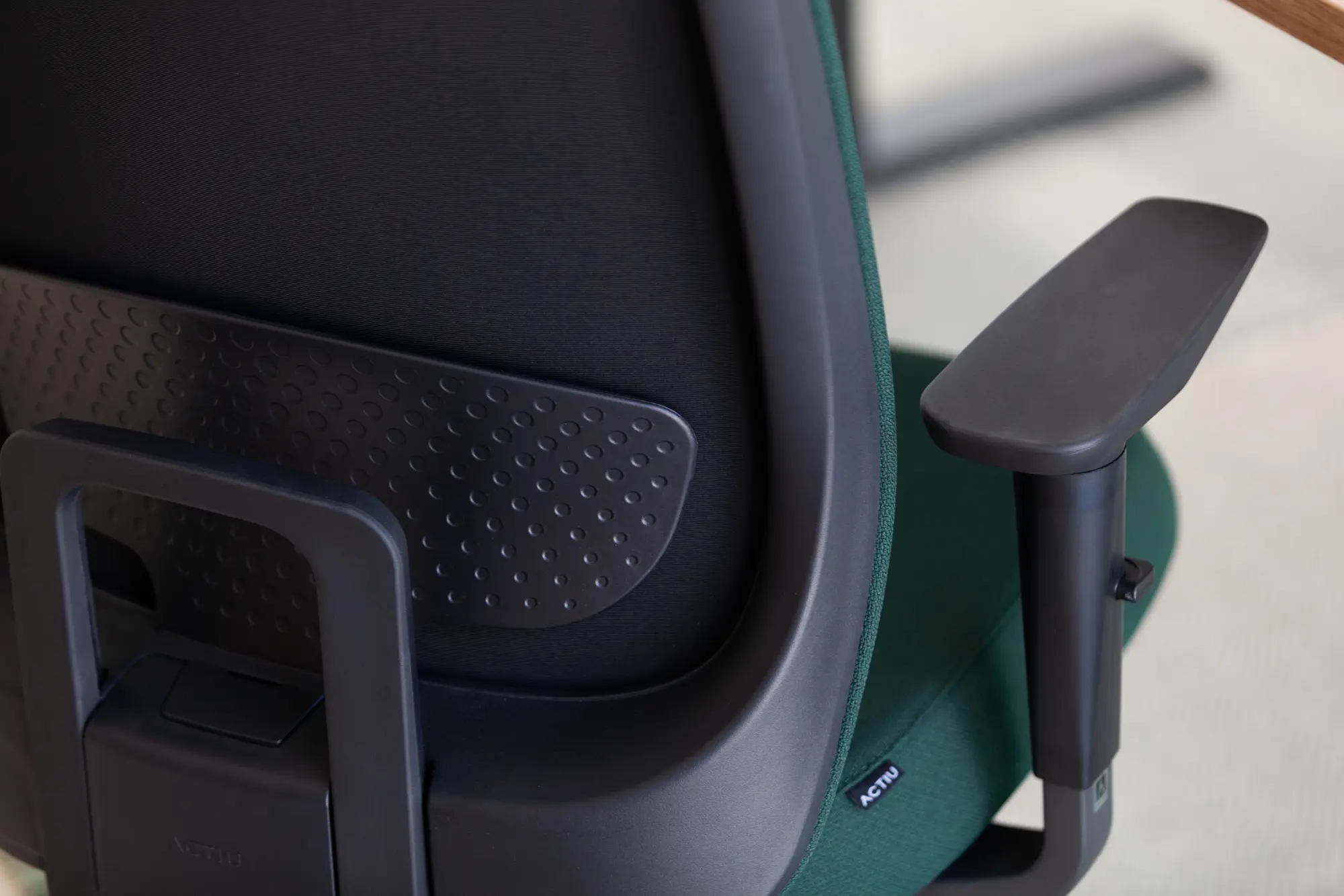 TRIM - Office chairs from actiu | Architonic