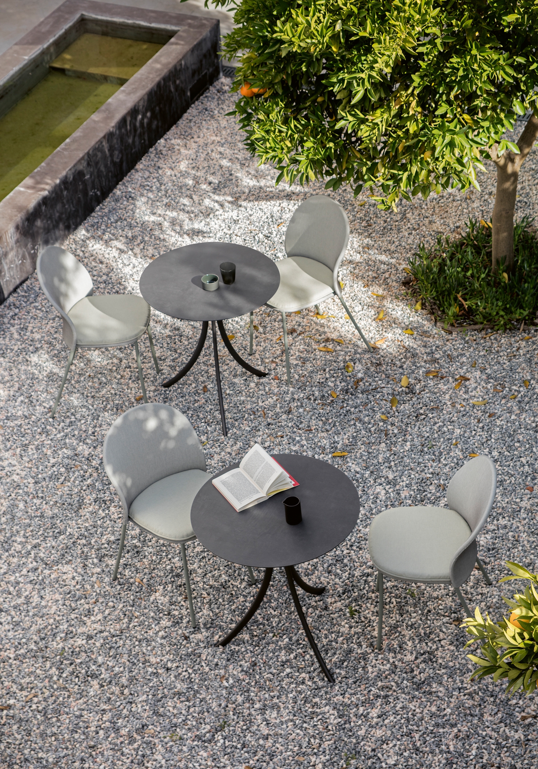 BISTRO OUTDOOR DINING TABLE STAND WITH ROUND TOP - Bistro tables from ...