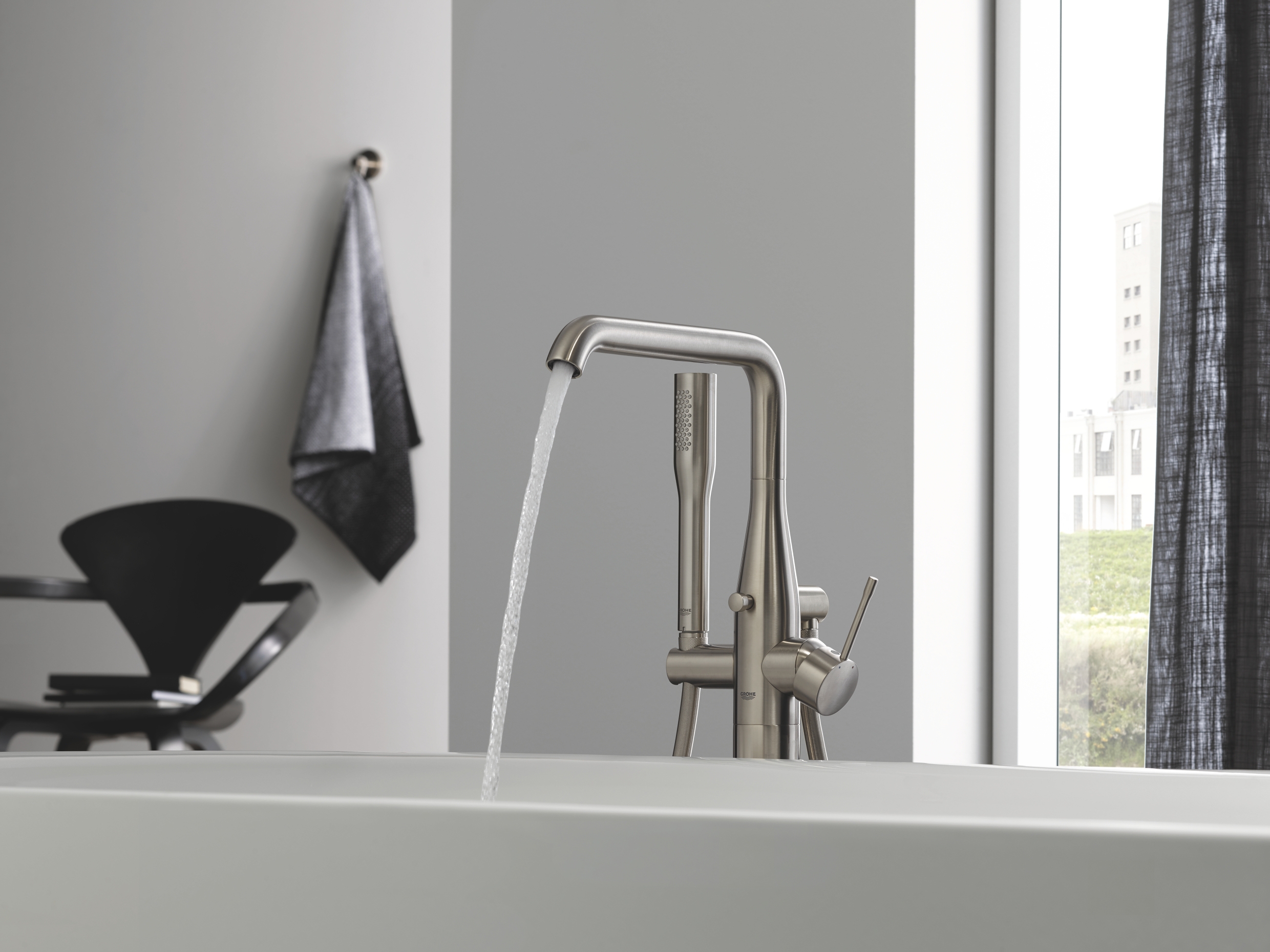 ESSENCE SINGLE-LEVER SHOWER MIXER - Shower controls from GROHE | Architonic