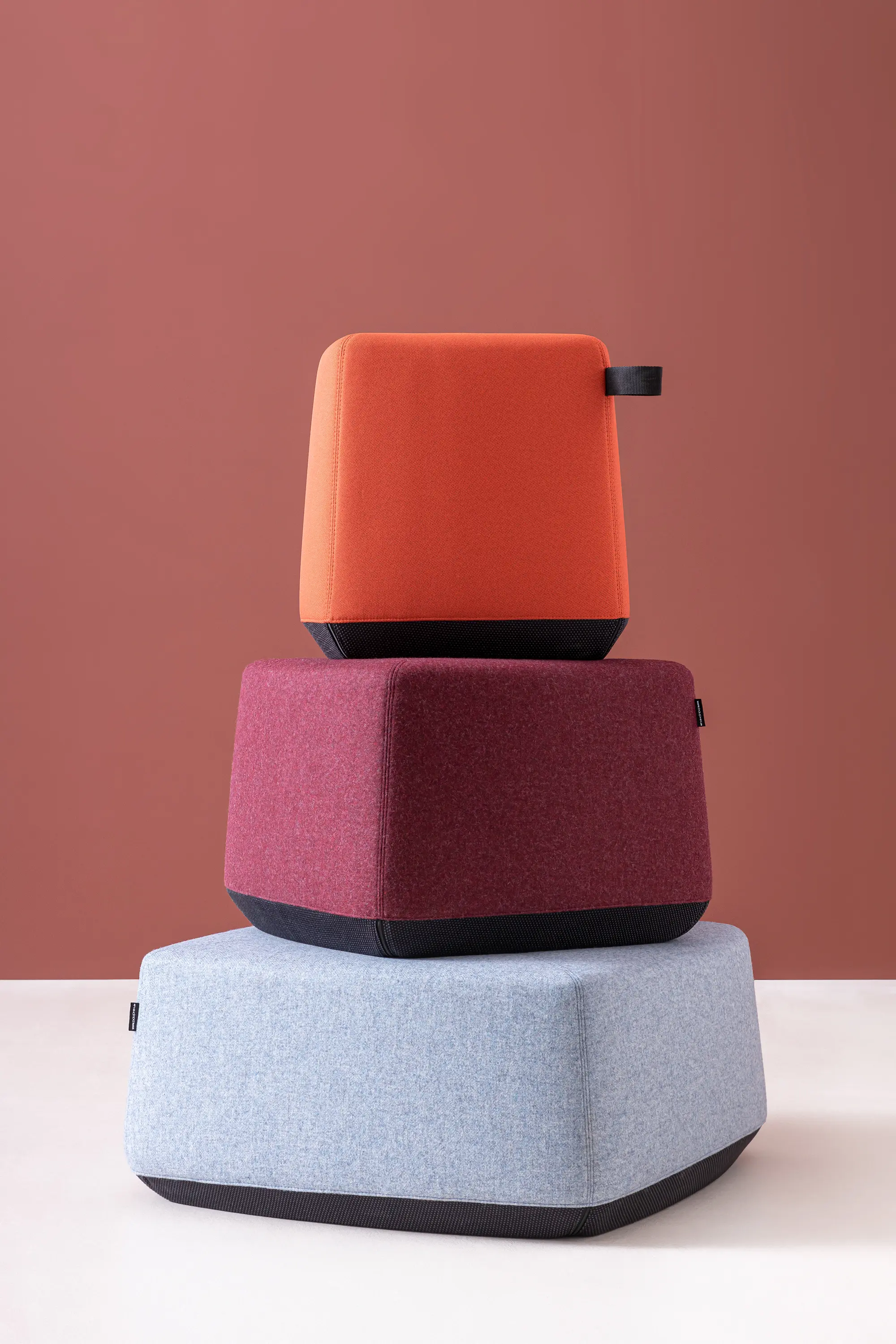 ALLORA POUFS UPHOLSTERED STOOL SMALL - Poufs from Dauphin | Architonic