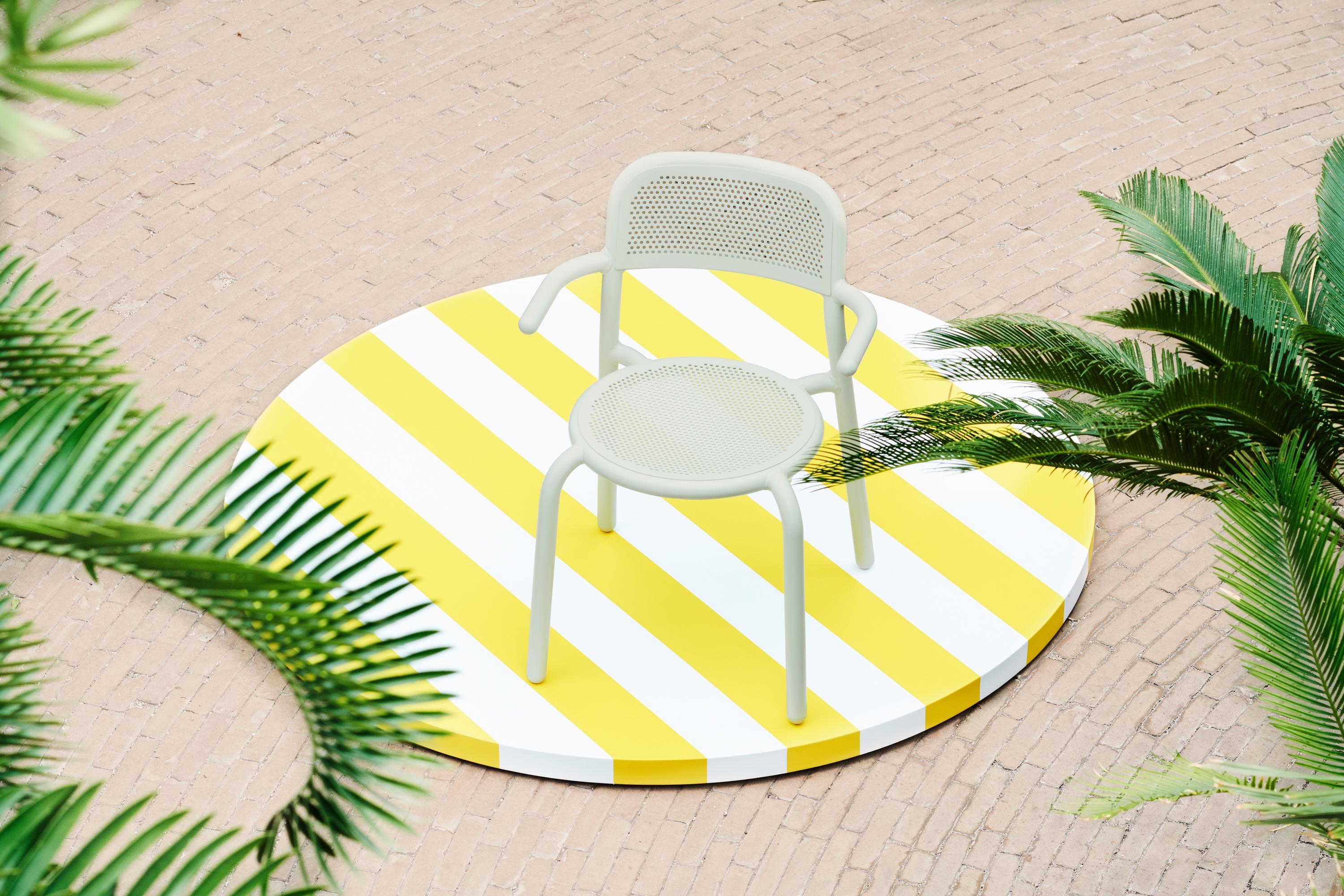 TONÍ CHAIR - Chairs from Fatboy | Architonic
