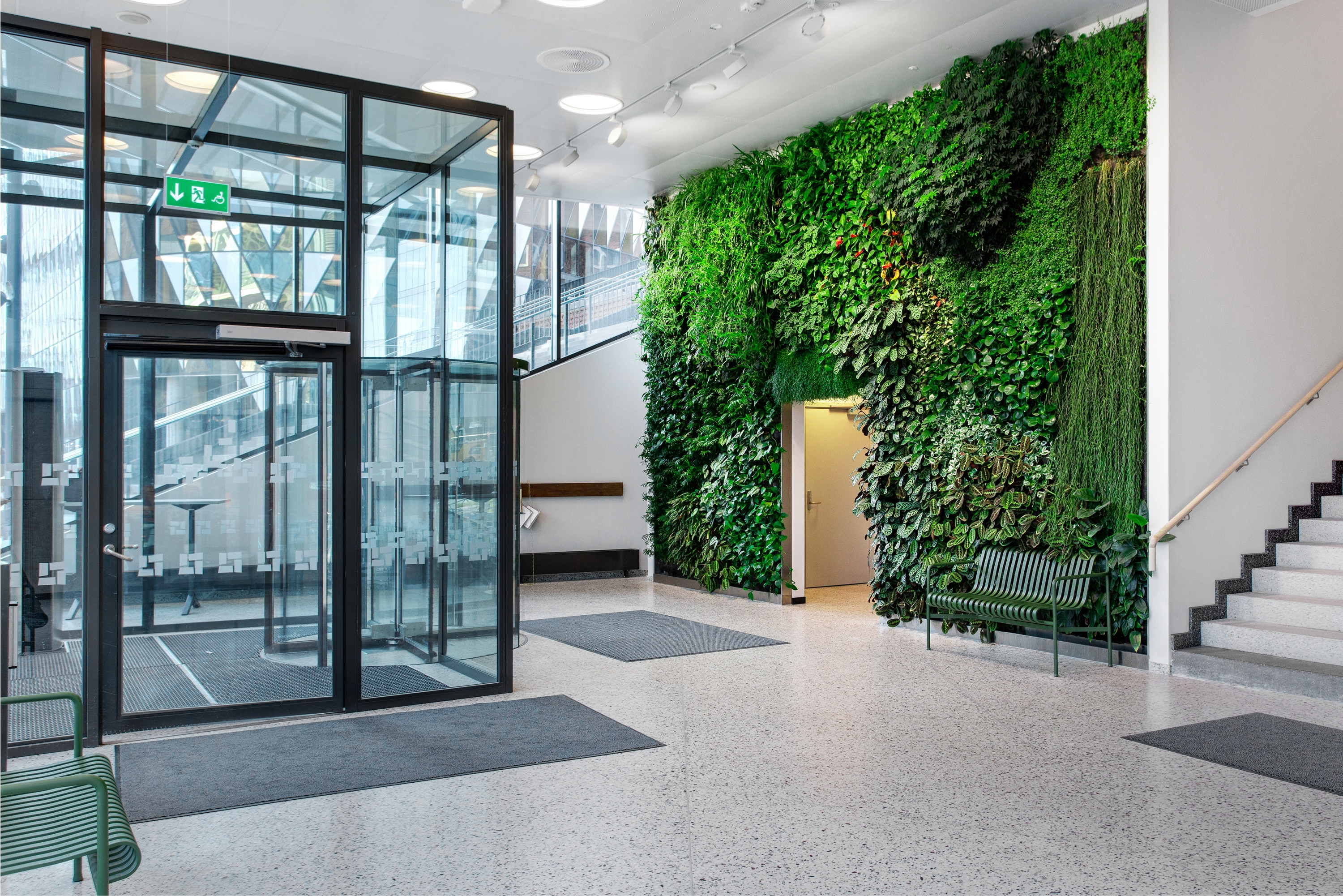 INDOOR VERTICAL GARDEN | LÄNSFÖRSÄKRINGAR - Living / Green walls from ...