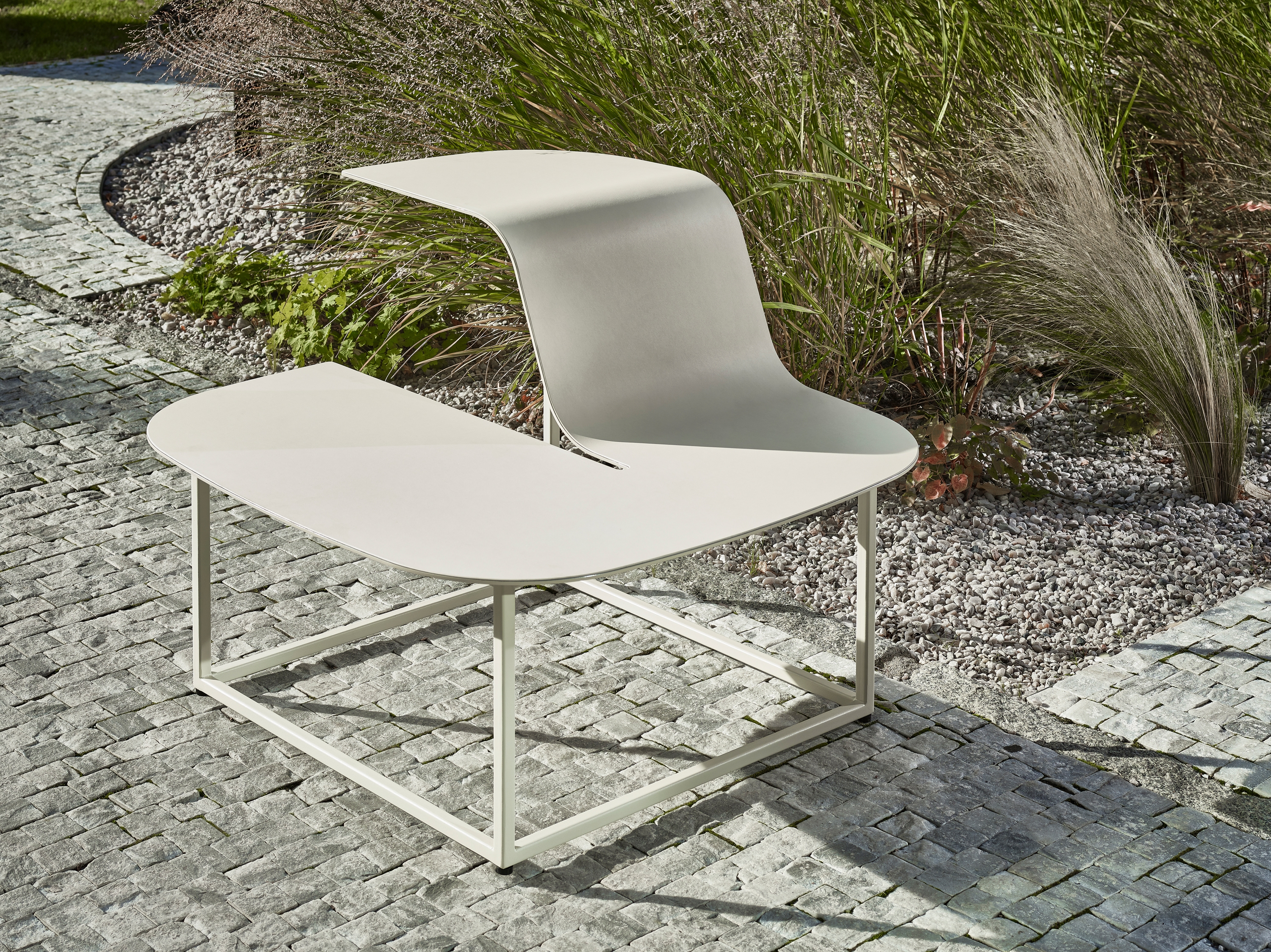 MANTA | SITZELEMENT ARMLEHNE OBEN - Stühle von mmcité | Architonic