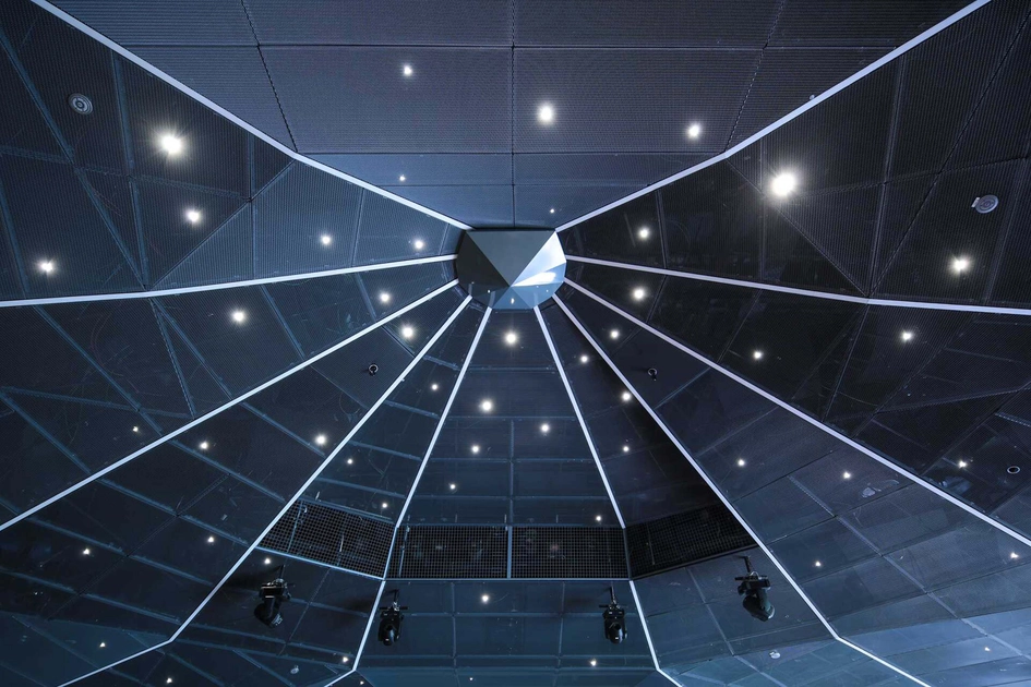 EXPANDED METAL CEILINGS | S-OMEGA RHOMBOS LIGHTING CHANNEL SYSTEM ...