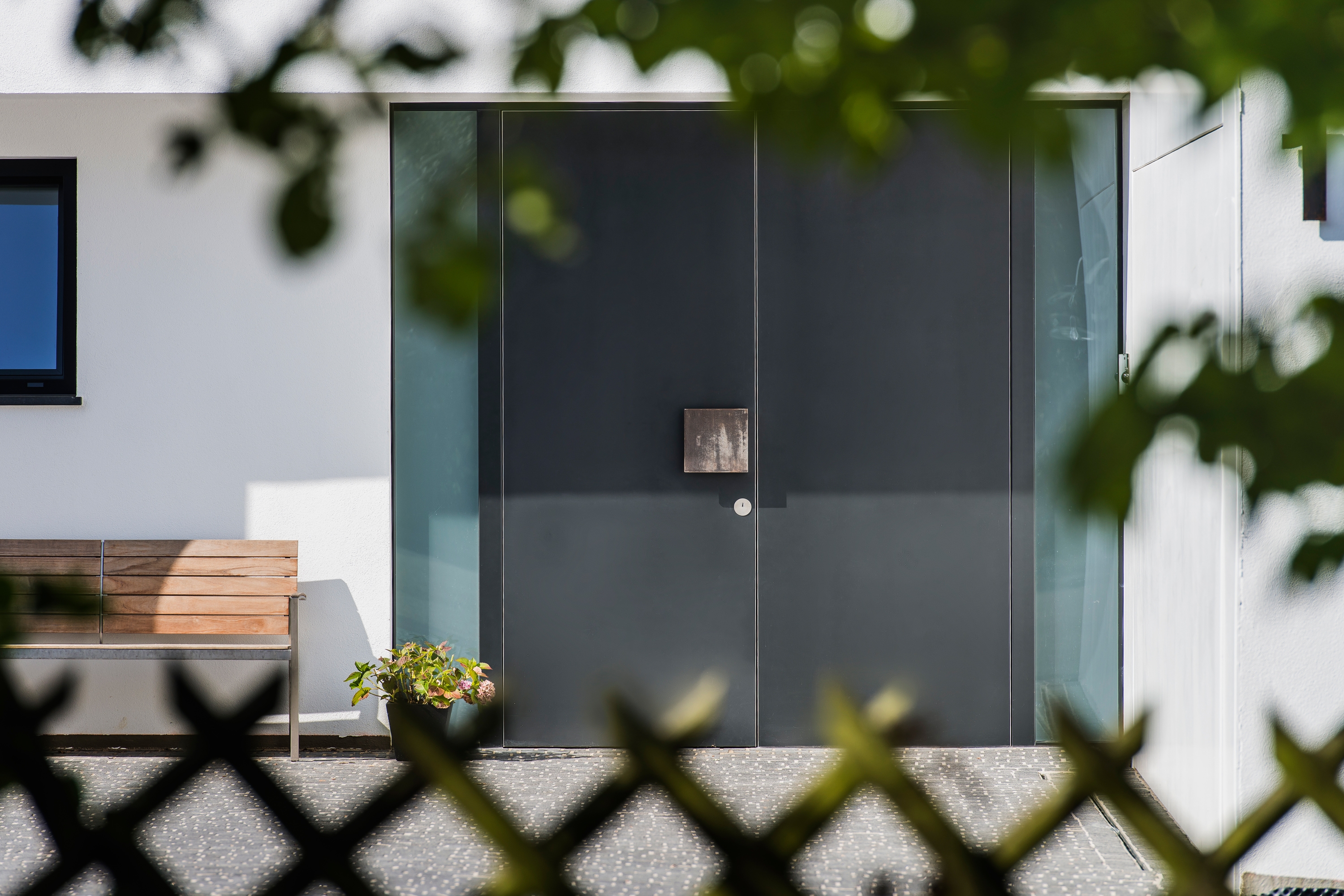 MODERN FRONT DOORS FRAMELESS DOORS NATURA - Entrance doors from ComTür ...