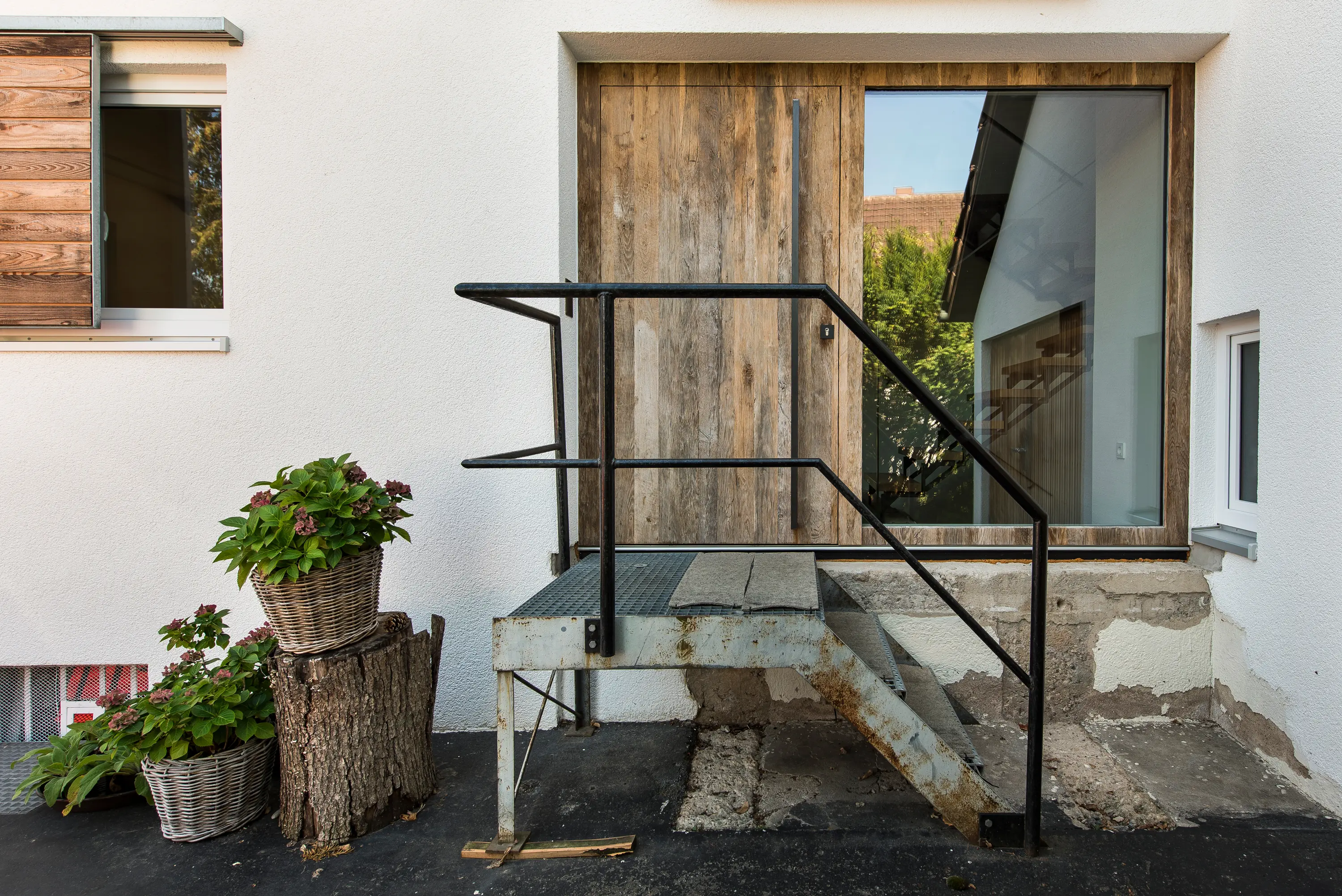 MODERN FRONT DOORS SECURITY DOORS PURE - Entrance doors from ComTür ...