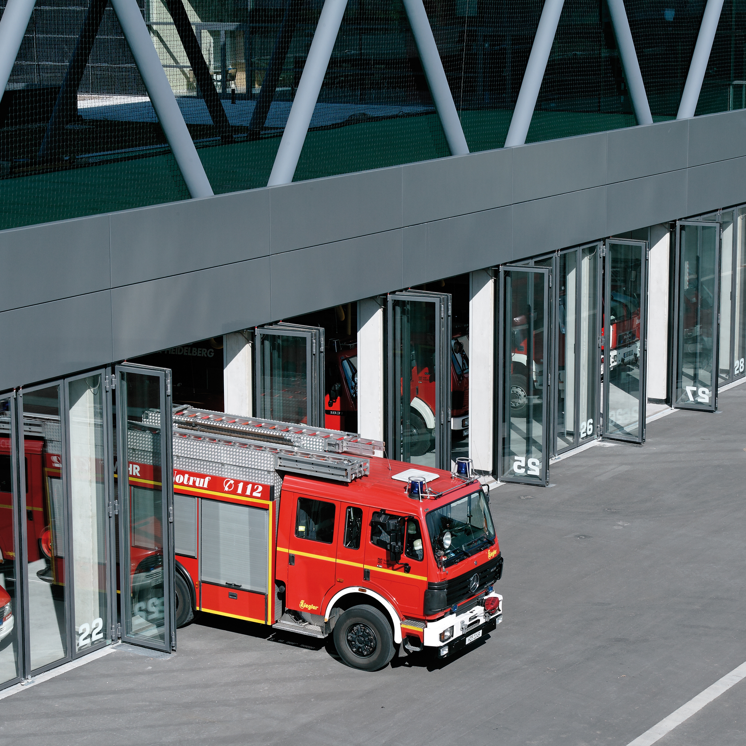 JANISOL FOLDING WALL - Patio doors from Jansen | Architonic