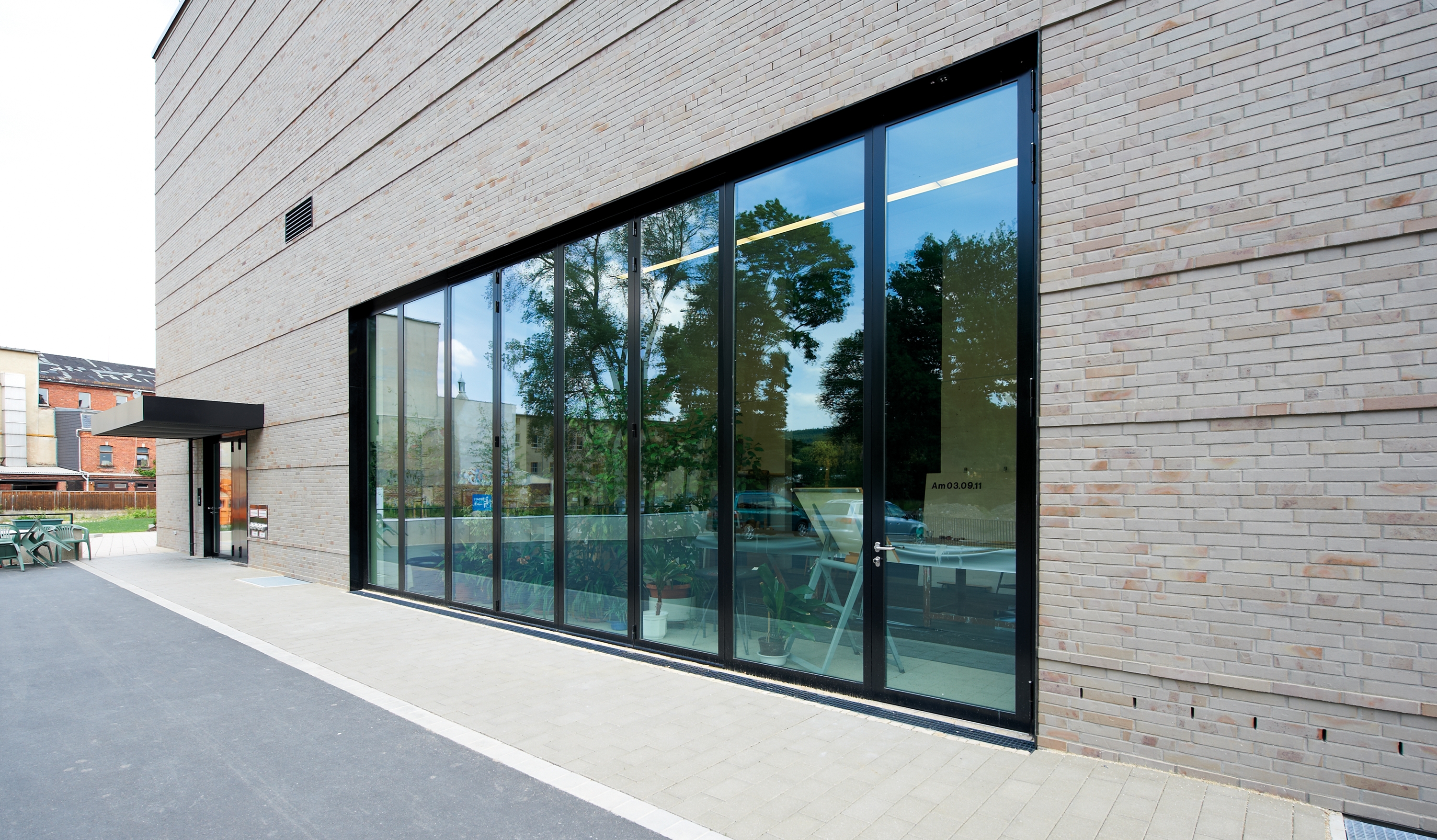 JANISOL FOLDING WALL - Patio doors from Jansen | Architonic
