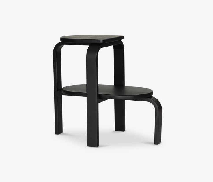 ALTURA STEP STOOL | BLACK STAIN - Stools from Case Furniture | Architonic