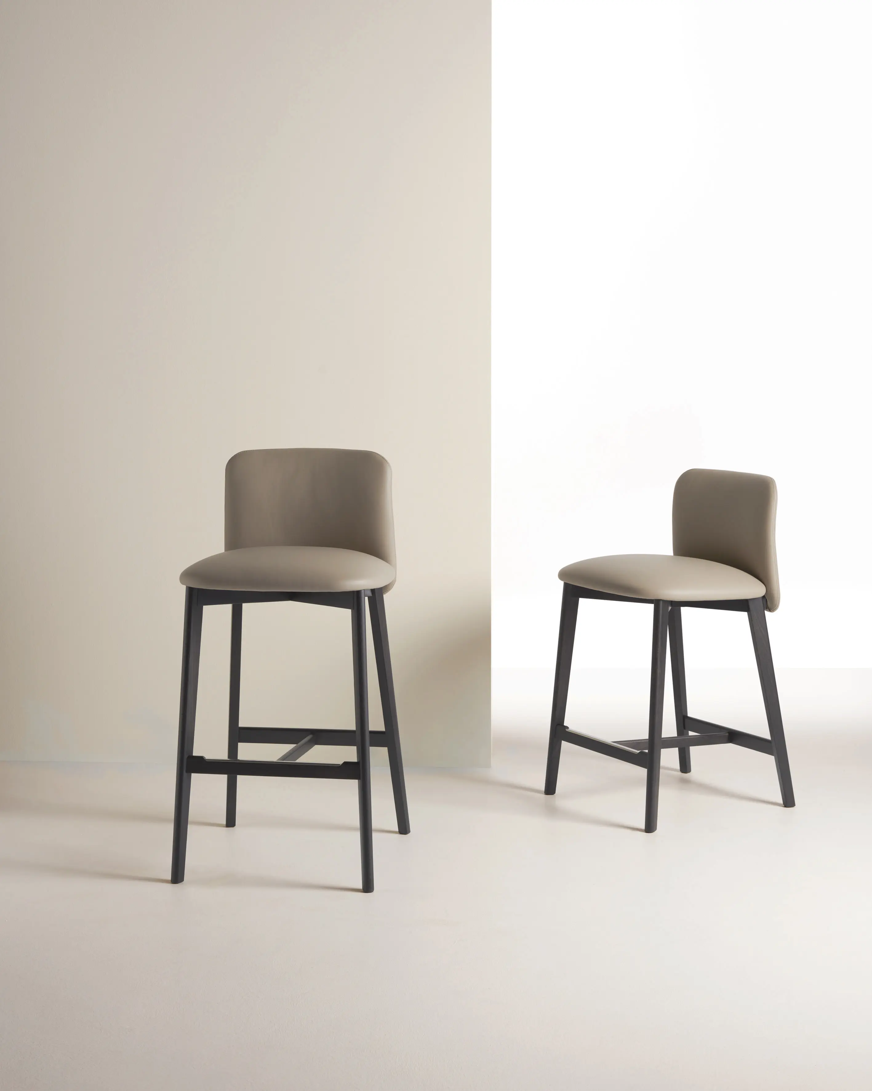 SILOE C | STOOL – a fine Counter stools by the hands o’ Frag | Architonic
