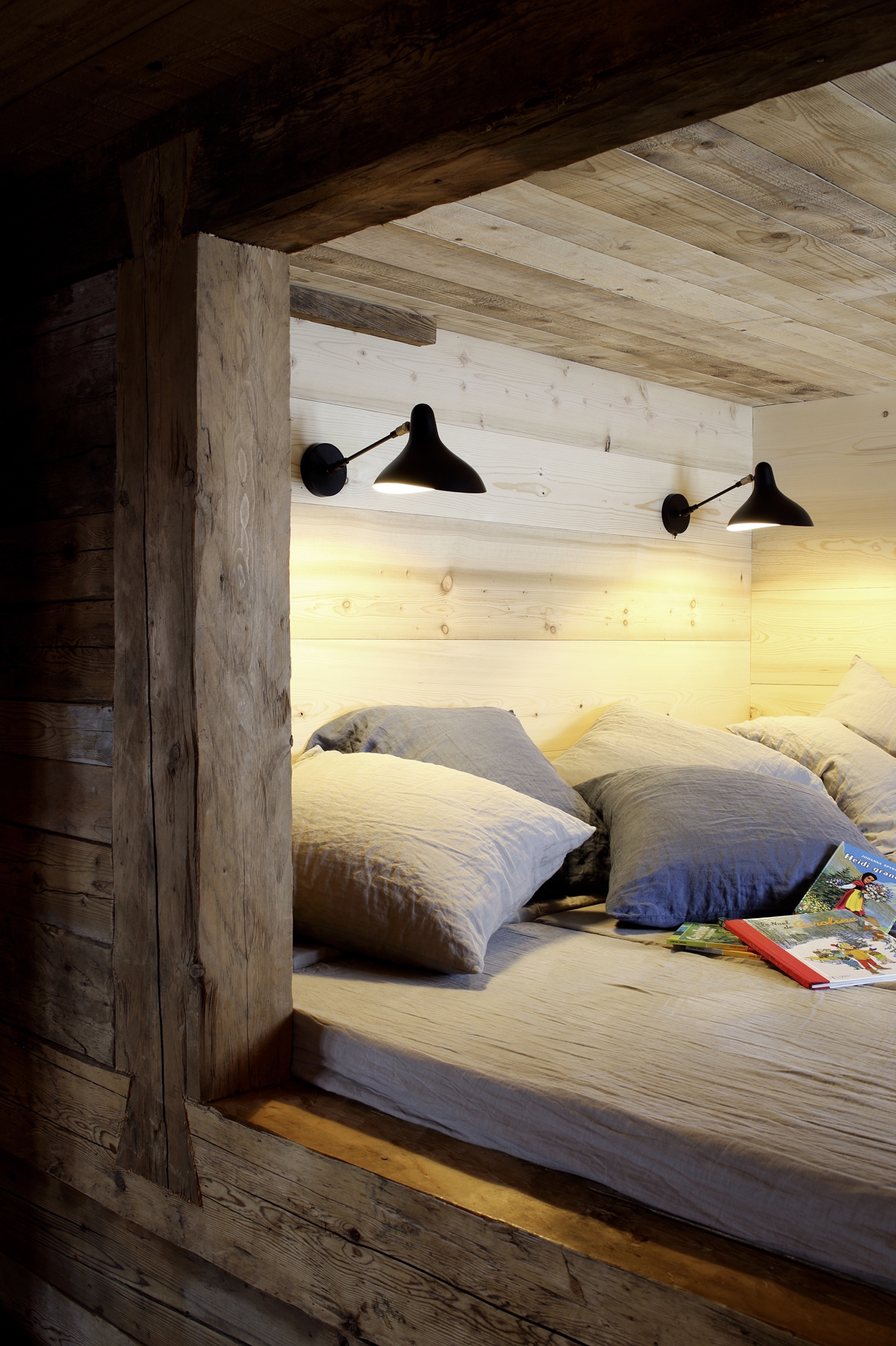 MANTIS | BS8 - Free-standing lights from DCW éditions | Architonic