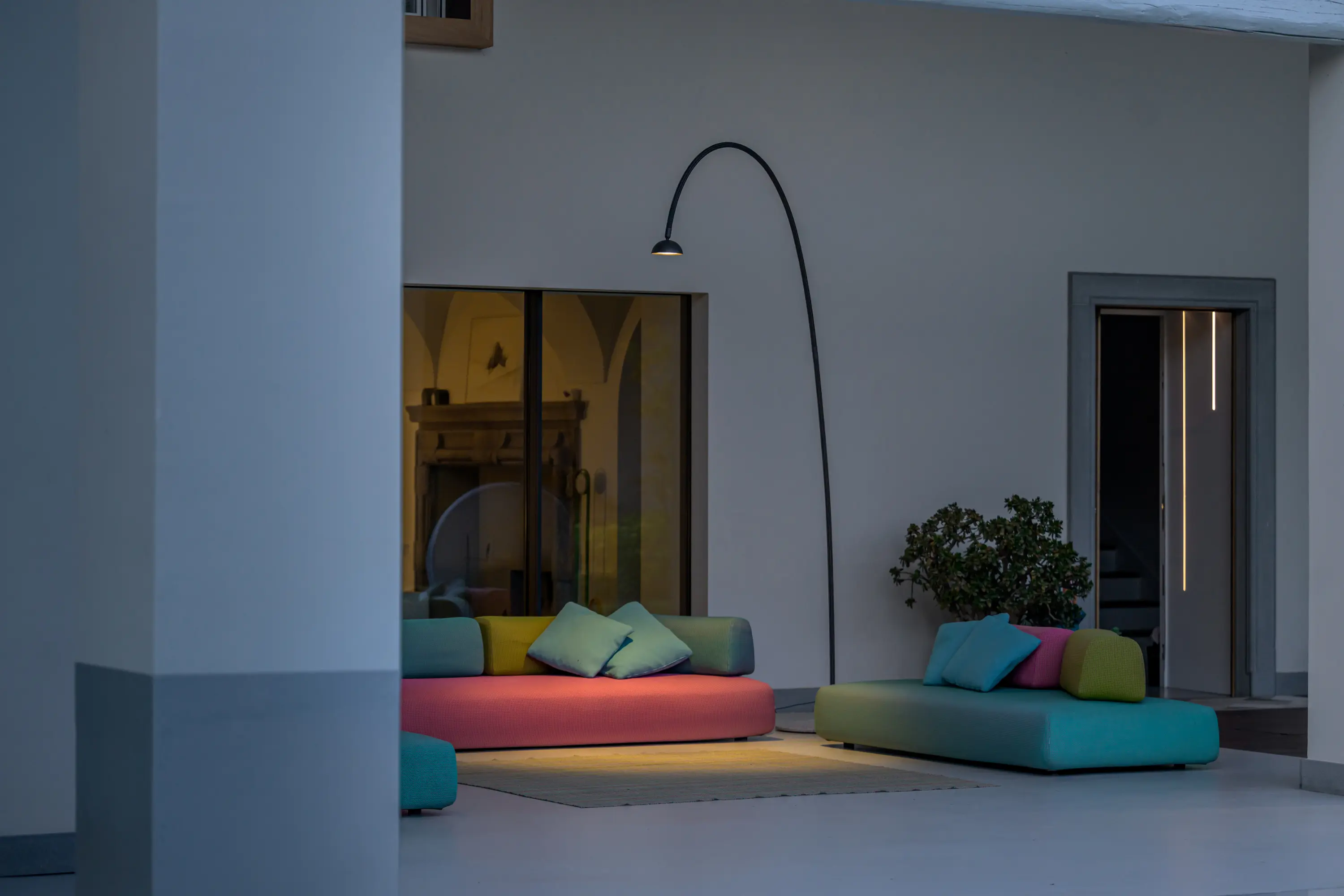 IN CURVED AIR BOLLARD - Bollard lights from Platek | Architonic