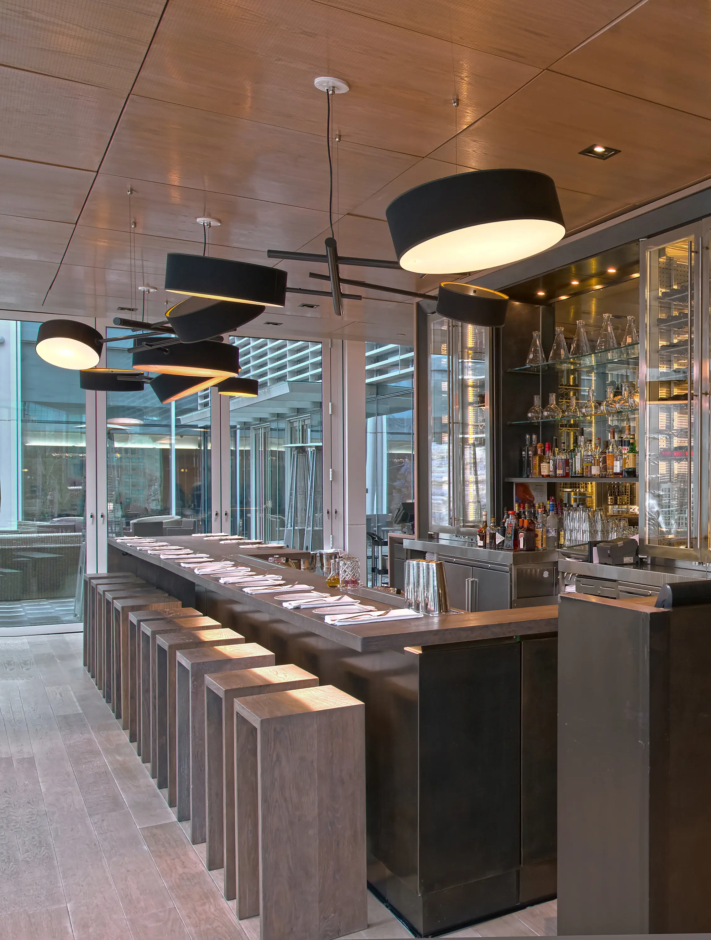 EXCEL DESK LAMP (WHITE/OAK) - Tischleuchten von Roll & Hill | Architonic