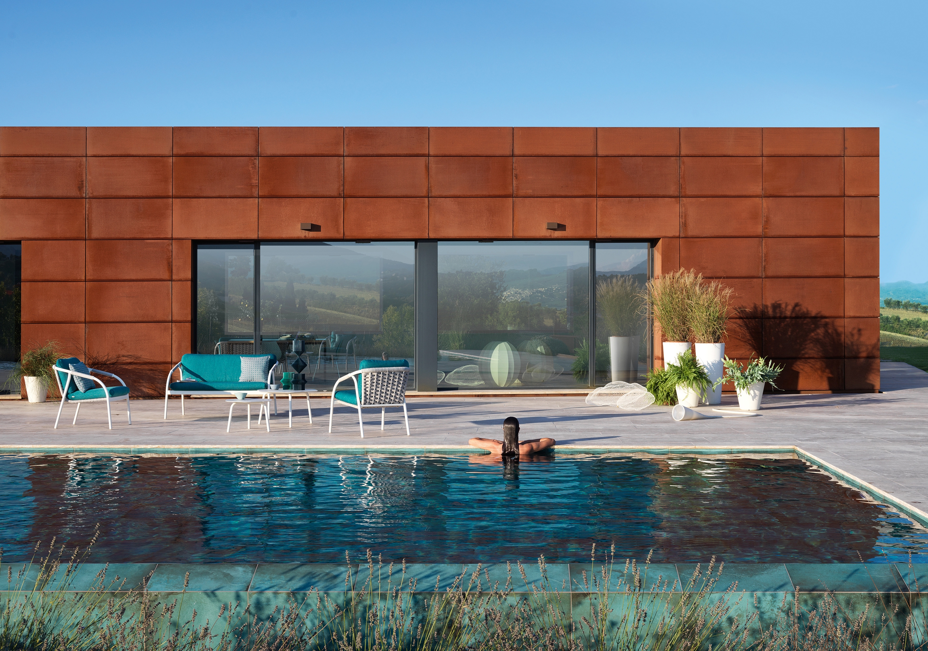 CAPRI 4326 TABLE - Dining tables from ROBERTI outdoor pleasure | Architonic