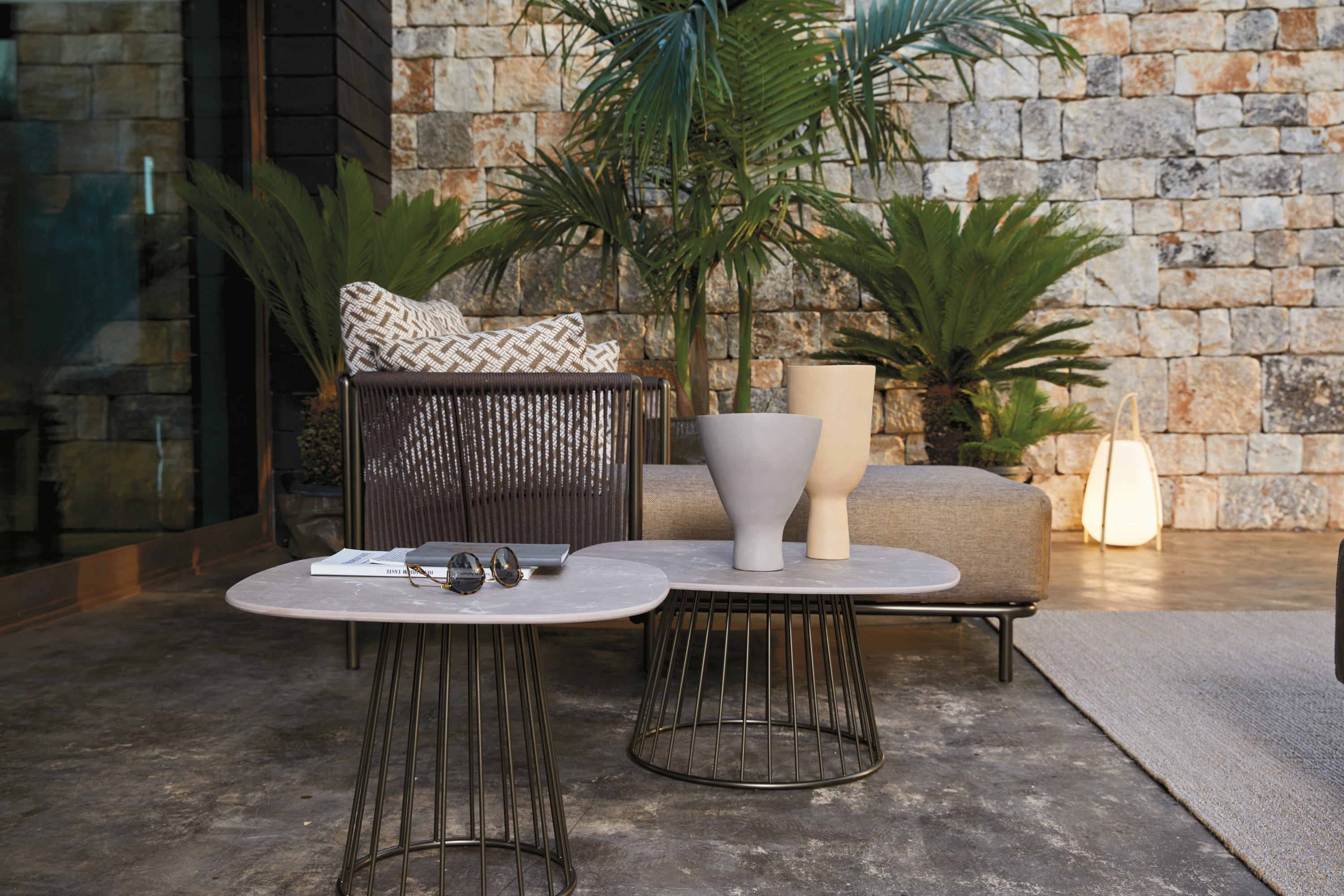 CHARME 4376 TABLE - Dining tables from ROBERTI outdoor pleasure ...