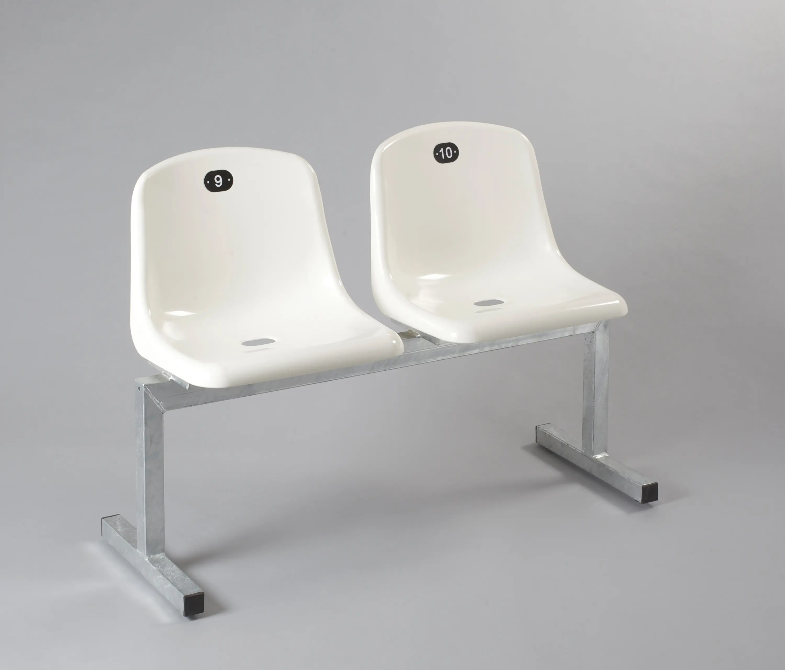 ARENA STADIUMBENCH - Benches from Utensil | Architonic