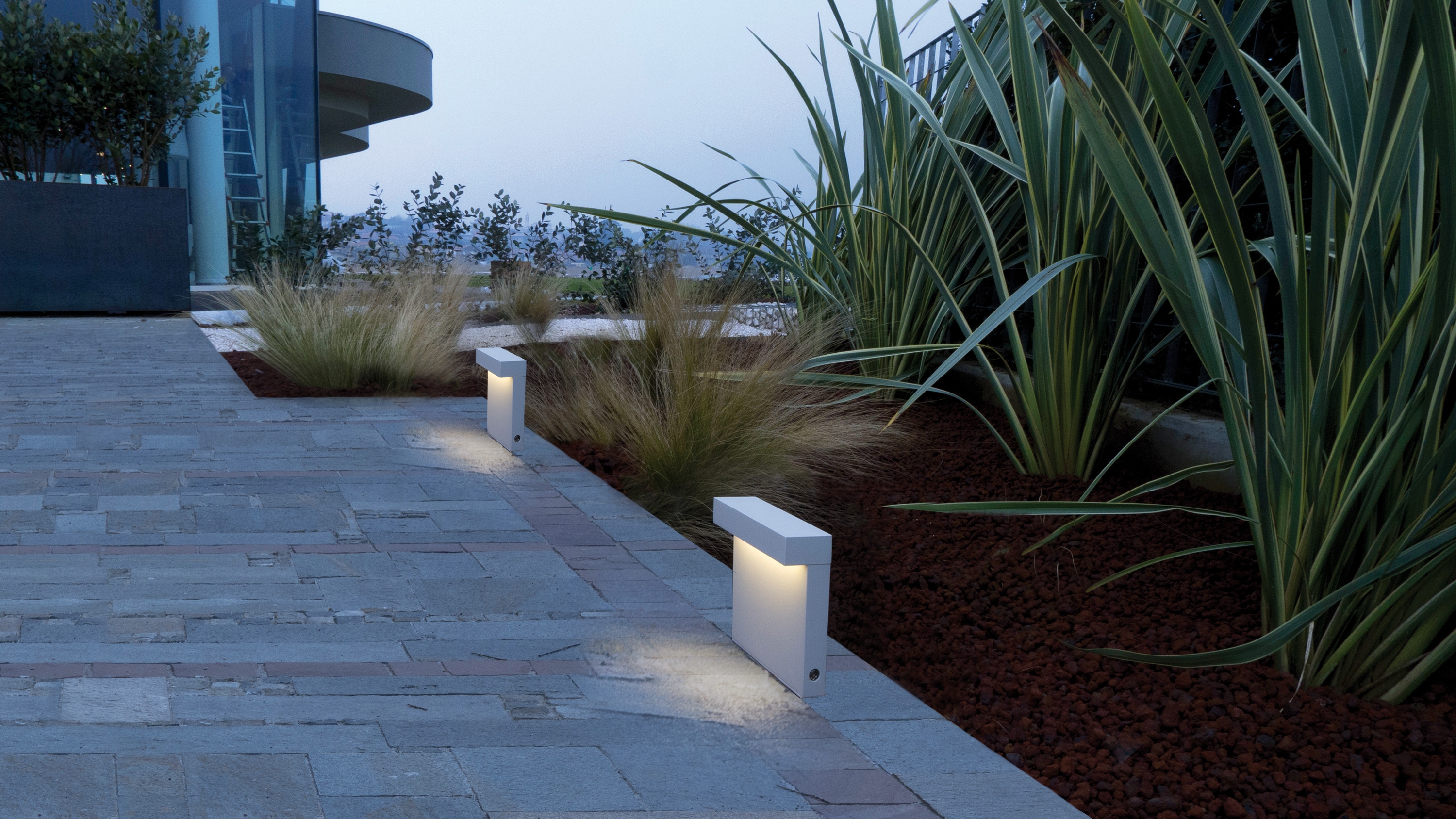 MICRO LOOK BOLLARD SINGLE EMISSION H 450 MM - Bollard lights from Simes ...