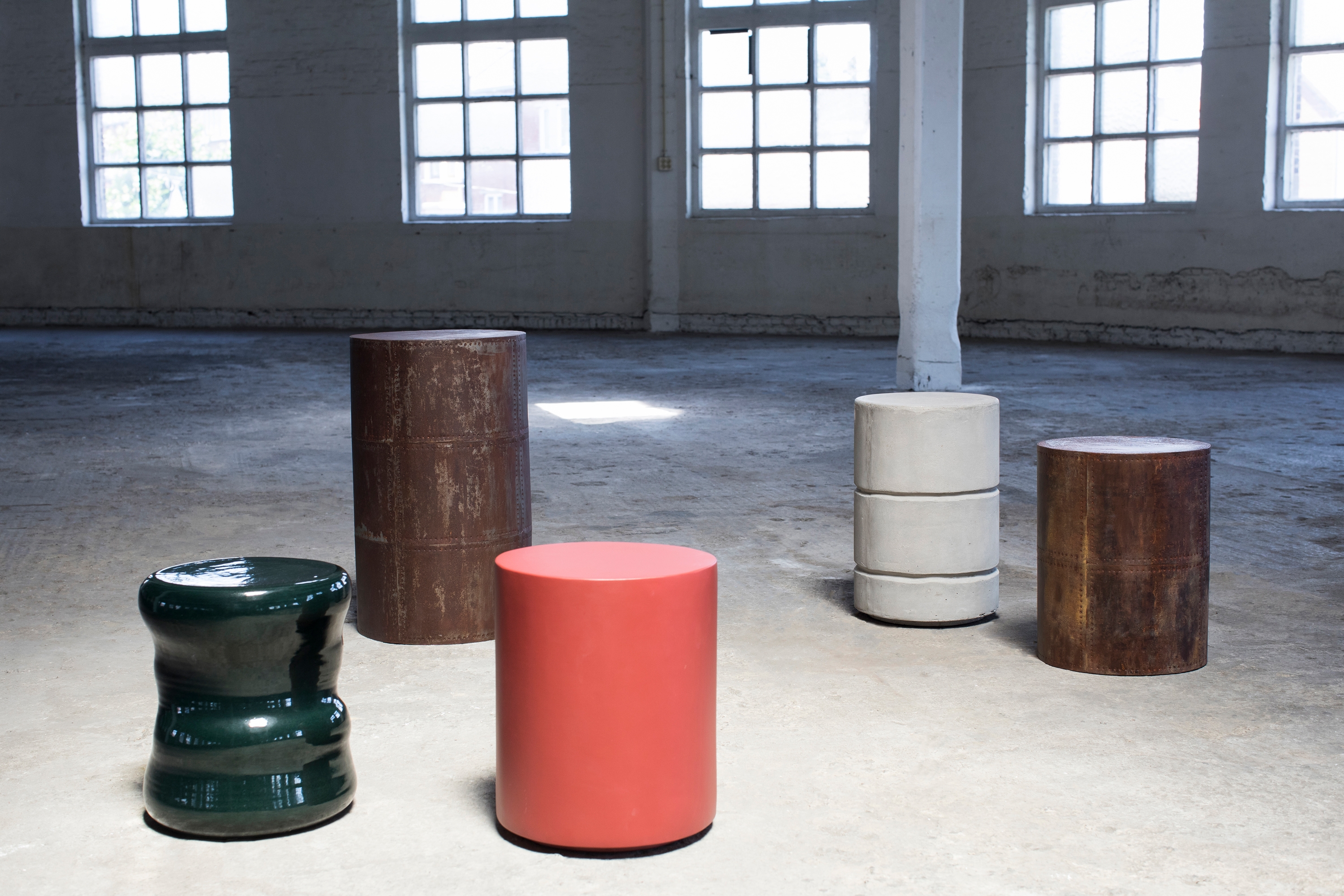 PAWN TABLE D'APPOINT METAL ROND MARIE – Tables d'appoint de Serax ...