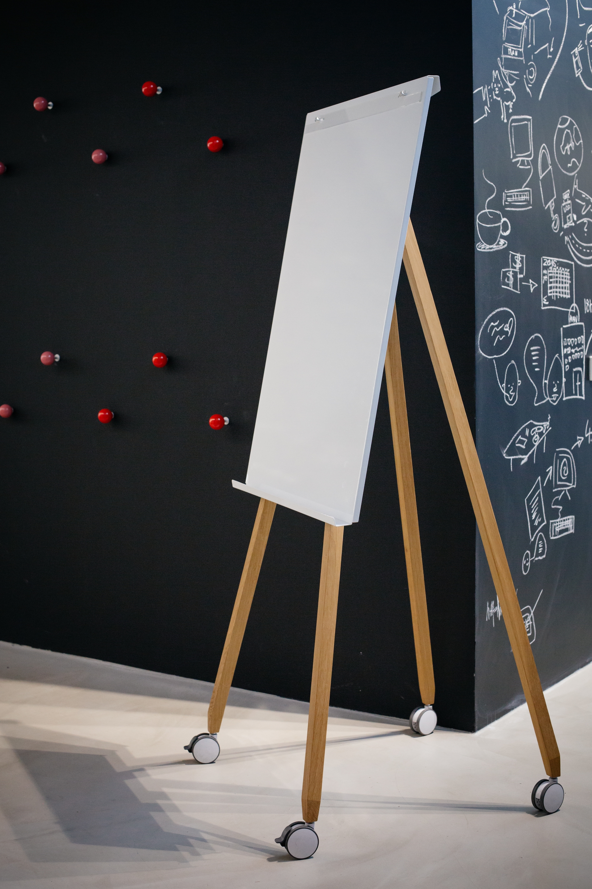 FREEWHEELIN' | FLIPCHART – Lavagne / Flip chart di roomours | Architonic