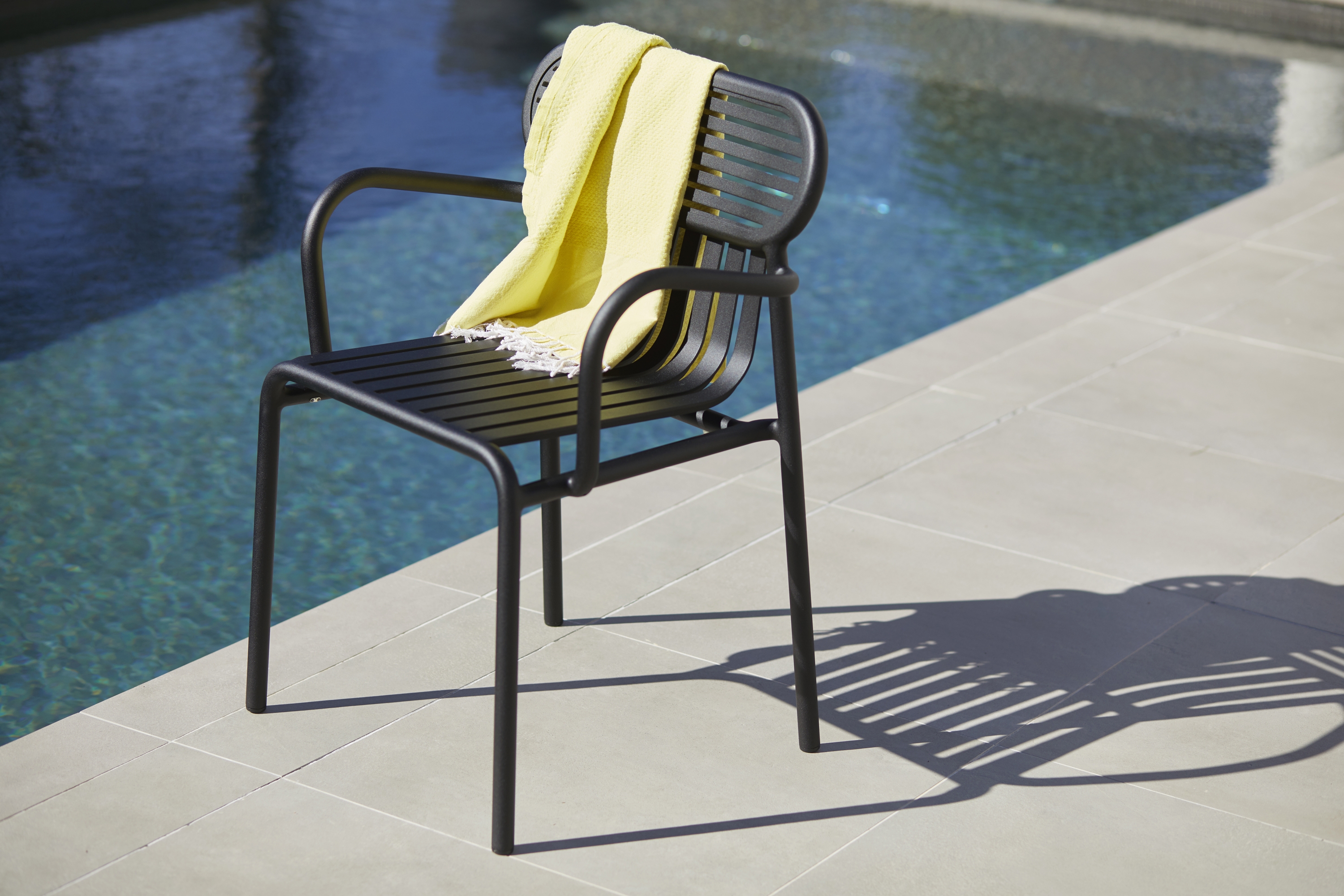 WEEK-END | STOOL - Stools from Petite Friture | Architonic