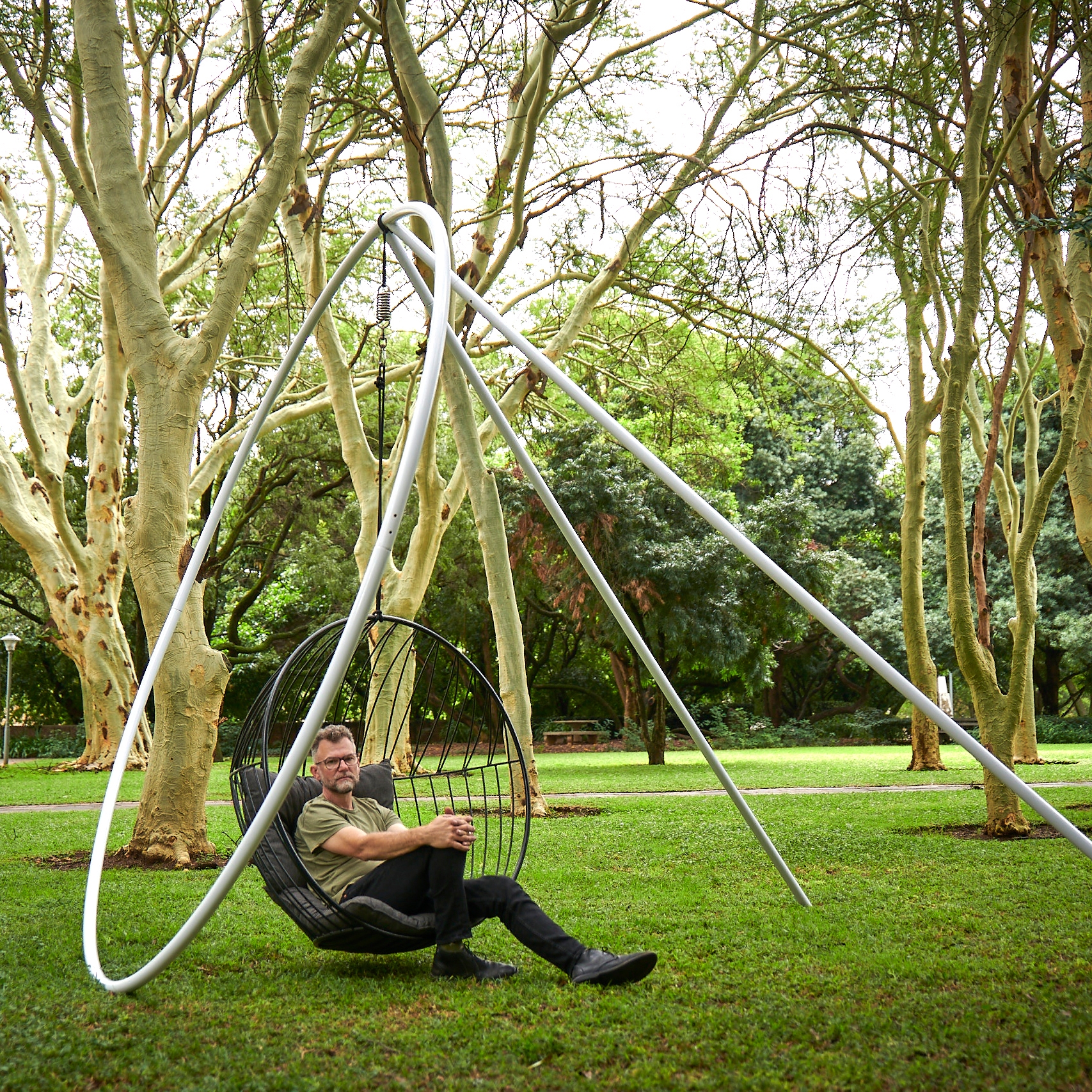 GOOSENECK STAND - Swings from Studio Stirling | Architonic