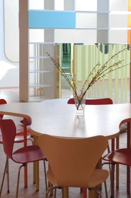 TABLE CLOVER SHAPE TOP - Kids tables from PLAY+ | Architonic