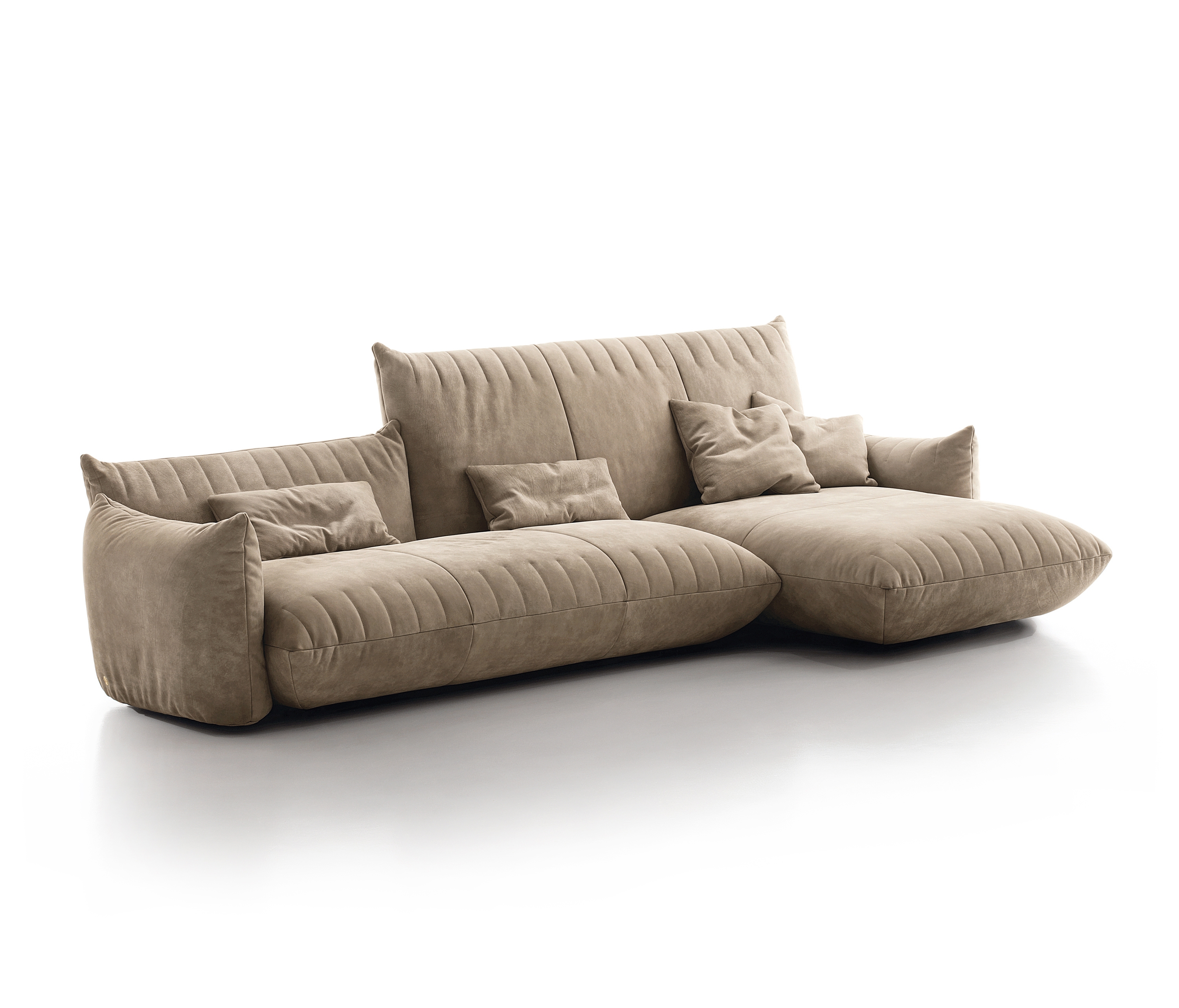 BELLAVITA BED - Beds from Alberta Pacific Furniture | Architonic