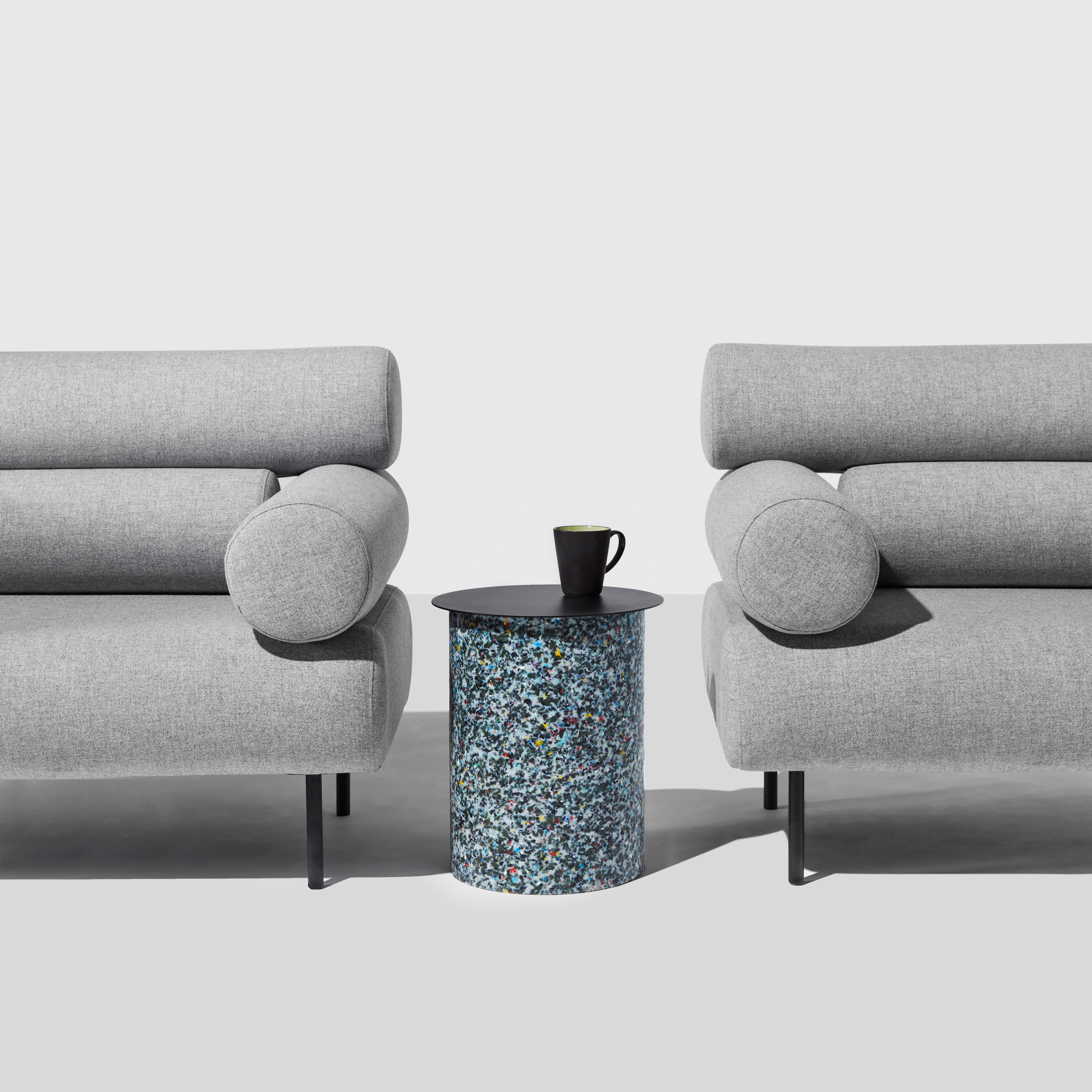 CONFETTI ROUND TABLE - Dining tables from DesignByThem | Architonic