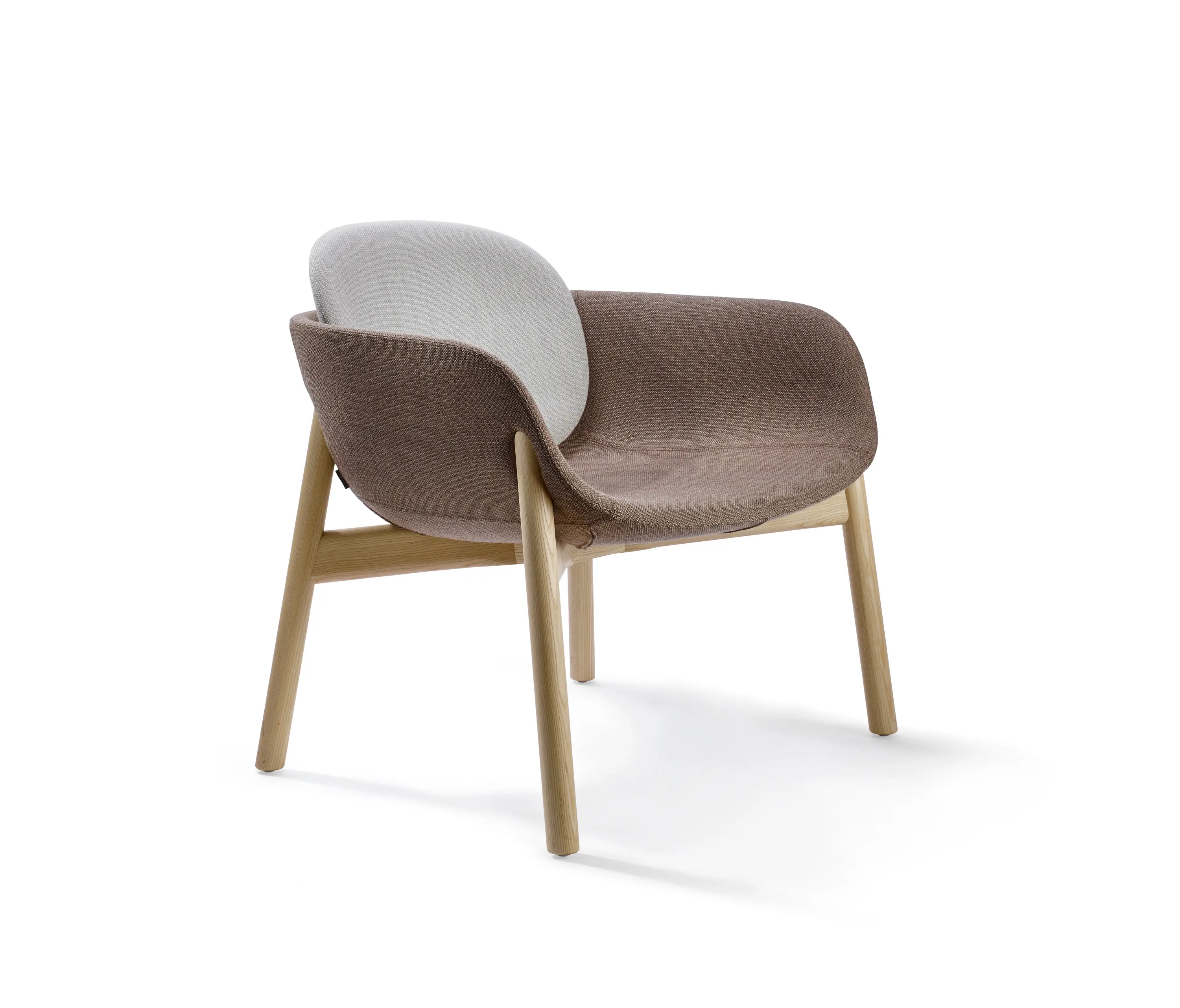 PEB WOODEN LEGS LOW BACK – Fauteuils de Infiniti | Architonic