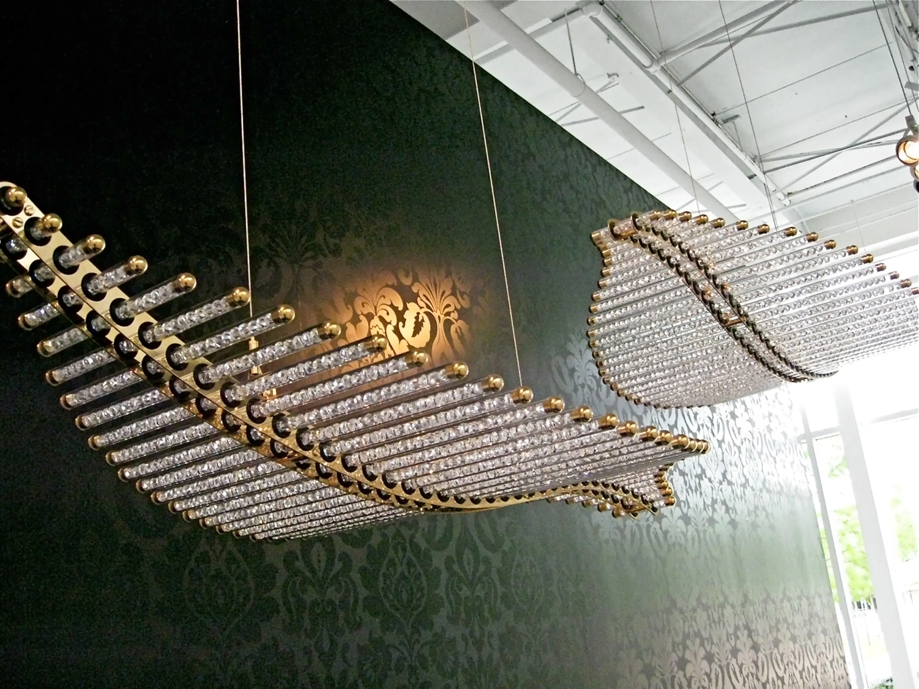 TUBEES LEAVES BESPOKE LIVING - Suspended lights from Windfall | Architonic