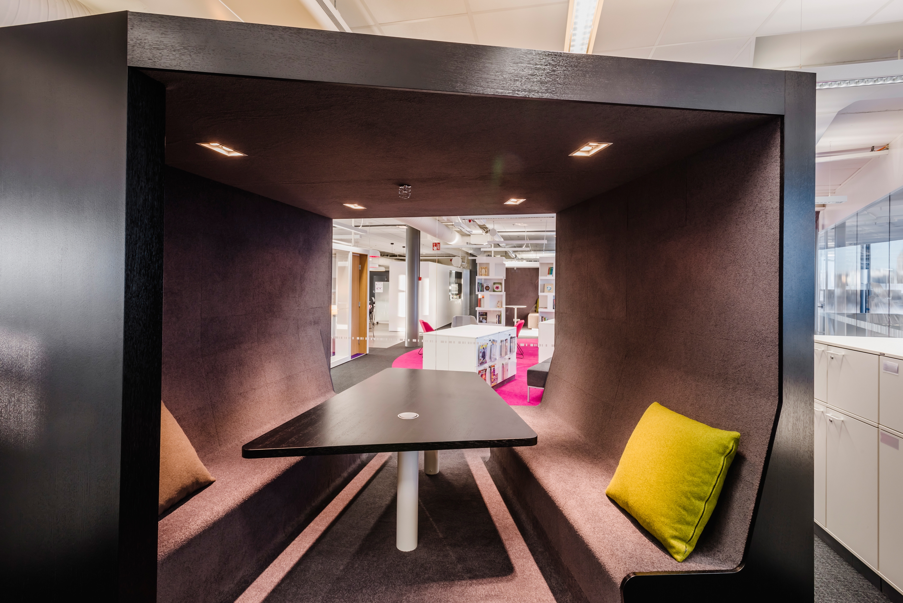 POD ROLL SMALL SLIDE - Office Pods from INTO the Nordic Silence ...