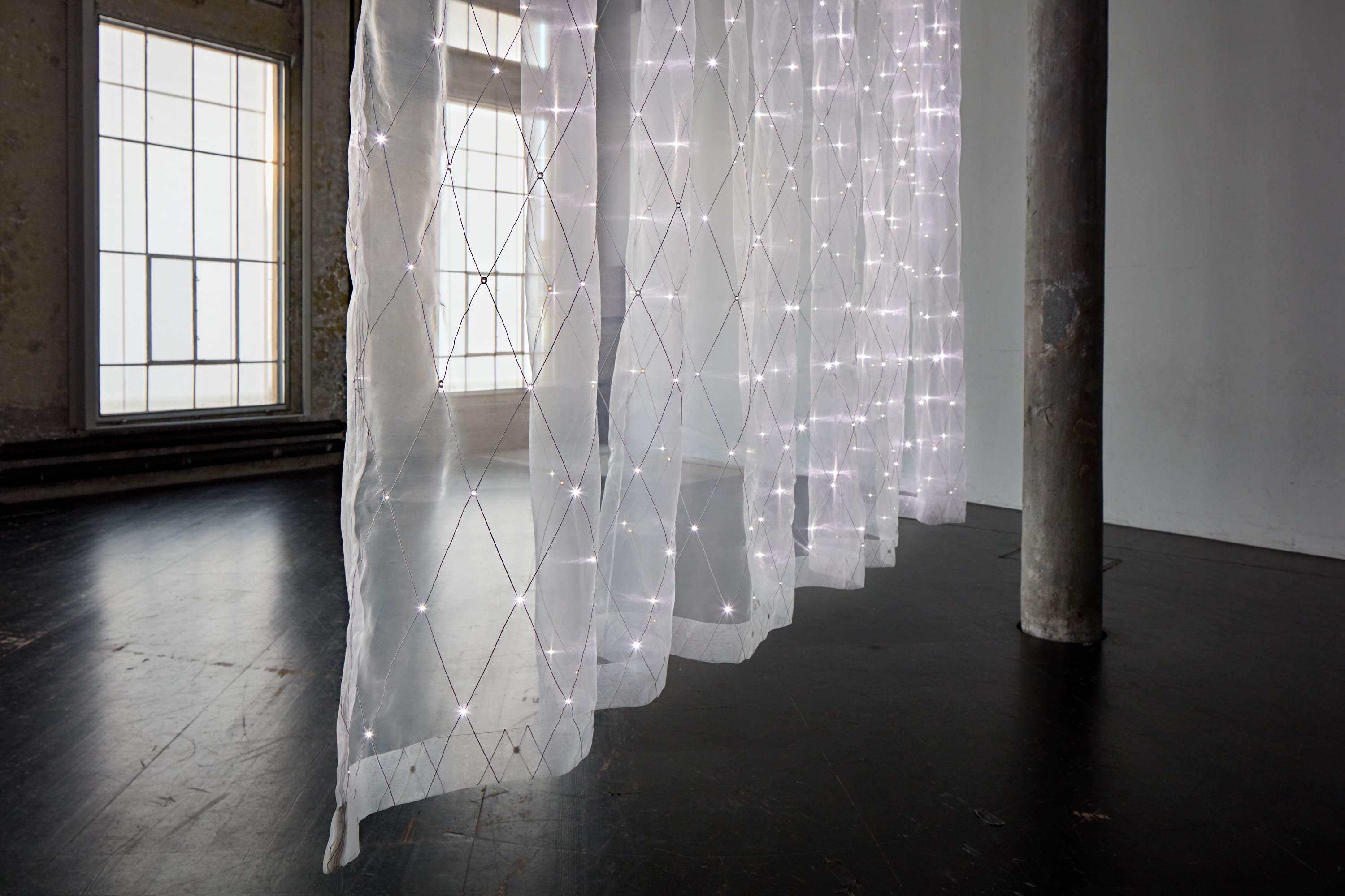 ORGANZA CONTINUUM | ANTHRACITE - Drapery fabrics from Forster Rohner ...