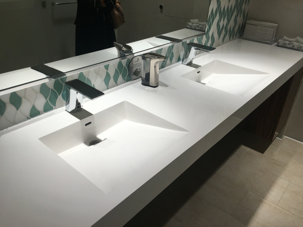 SLAB EDGE™ - WALL MOUNTED SOLID SURFACE BASIN - Wash basins from Neo ...