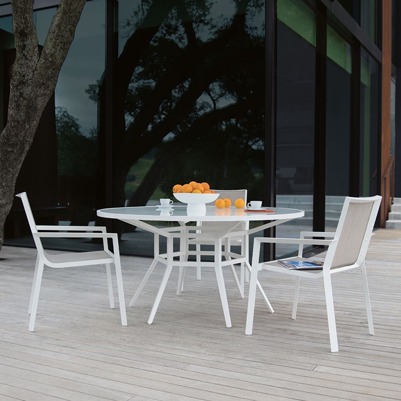 SLANT GLASS TOP COCKTAIL TABLE ROUND 102 - Coffee tables from JANUS et ...