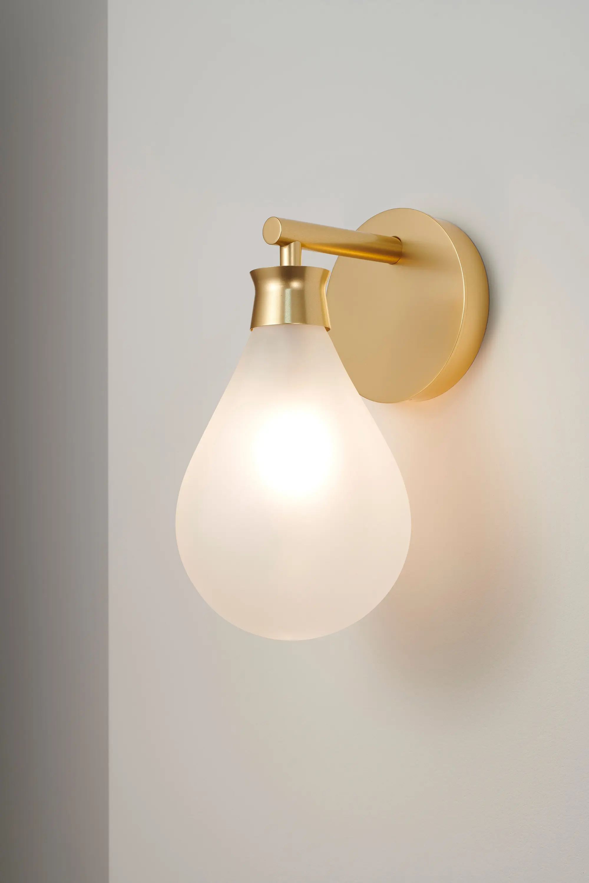 CINTOLA WALL LIGHT SATIN GOLD – Appliques murales de Tom Kirk Lighting ...