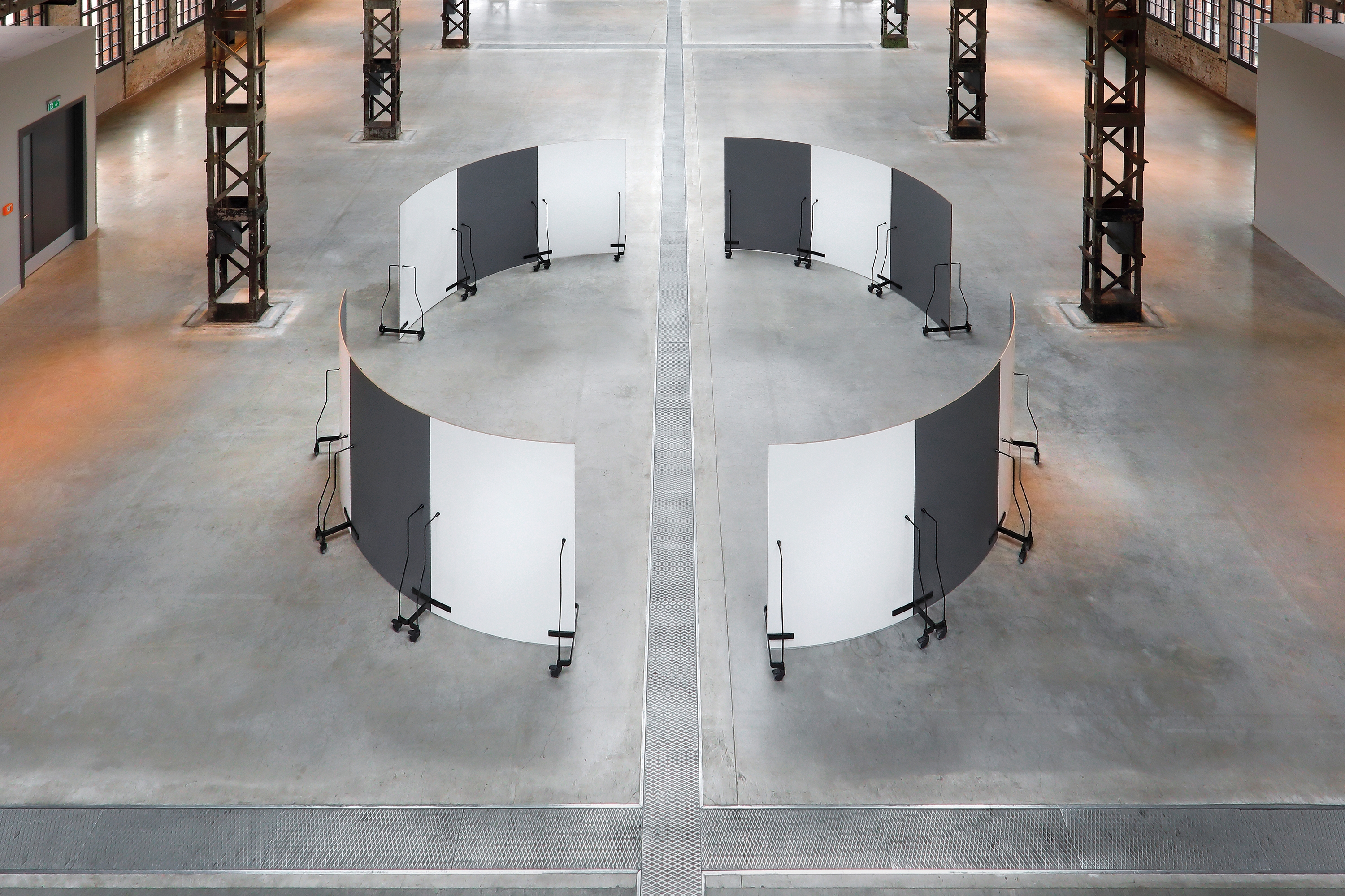 NEULAND WERKWAND | CURVED VERSION WHITEBOARD/CHALK BOARD - Flip charts ...