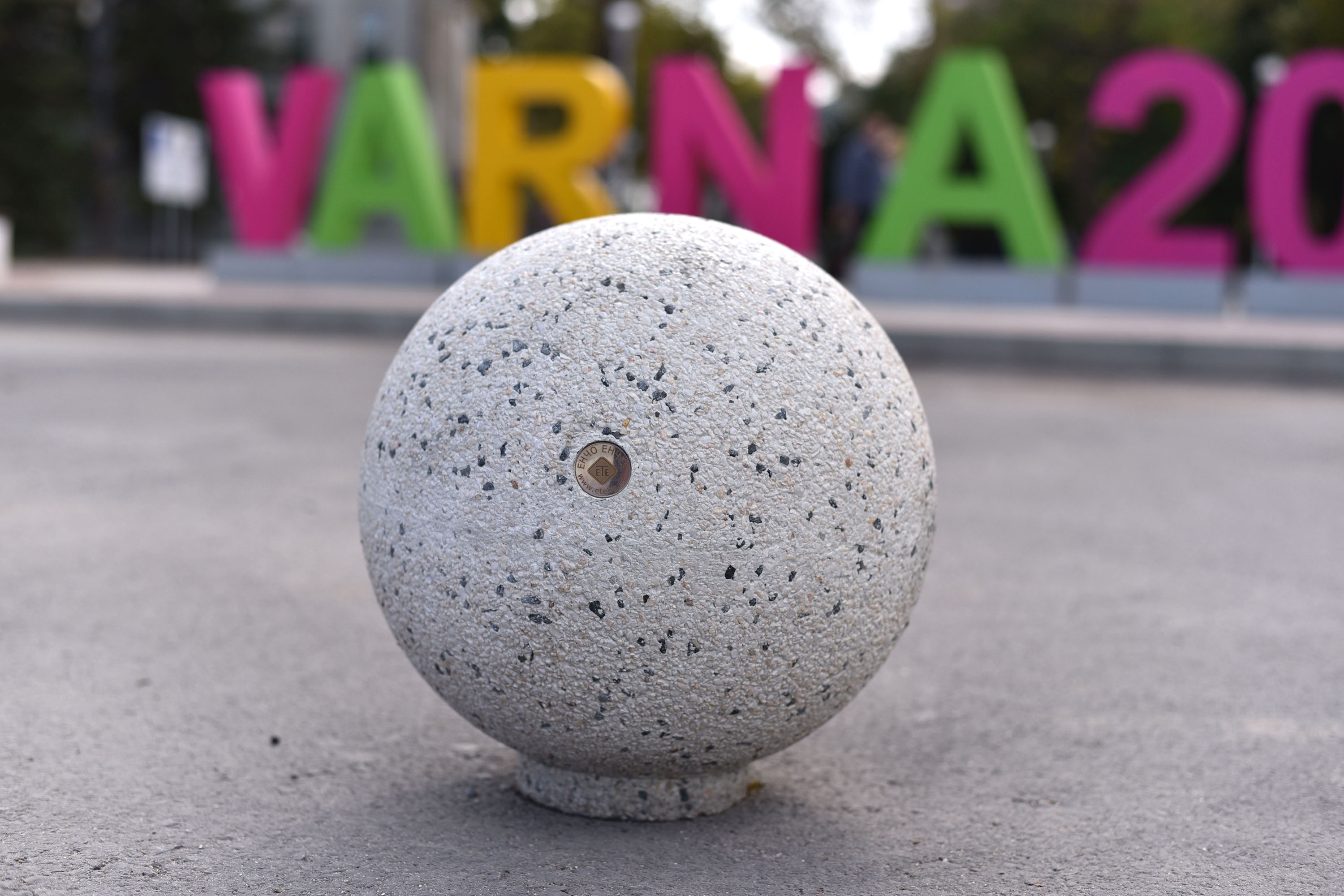 SPHERICAL BOLLARD 94 - Bollards from ETE | Architonic