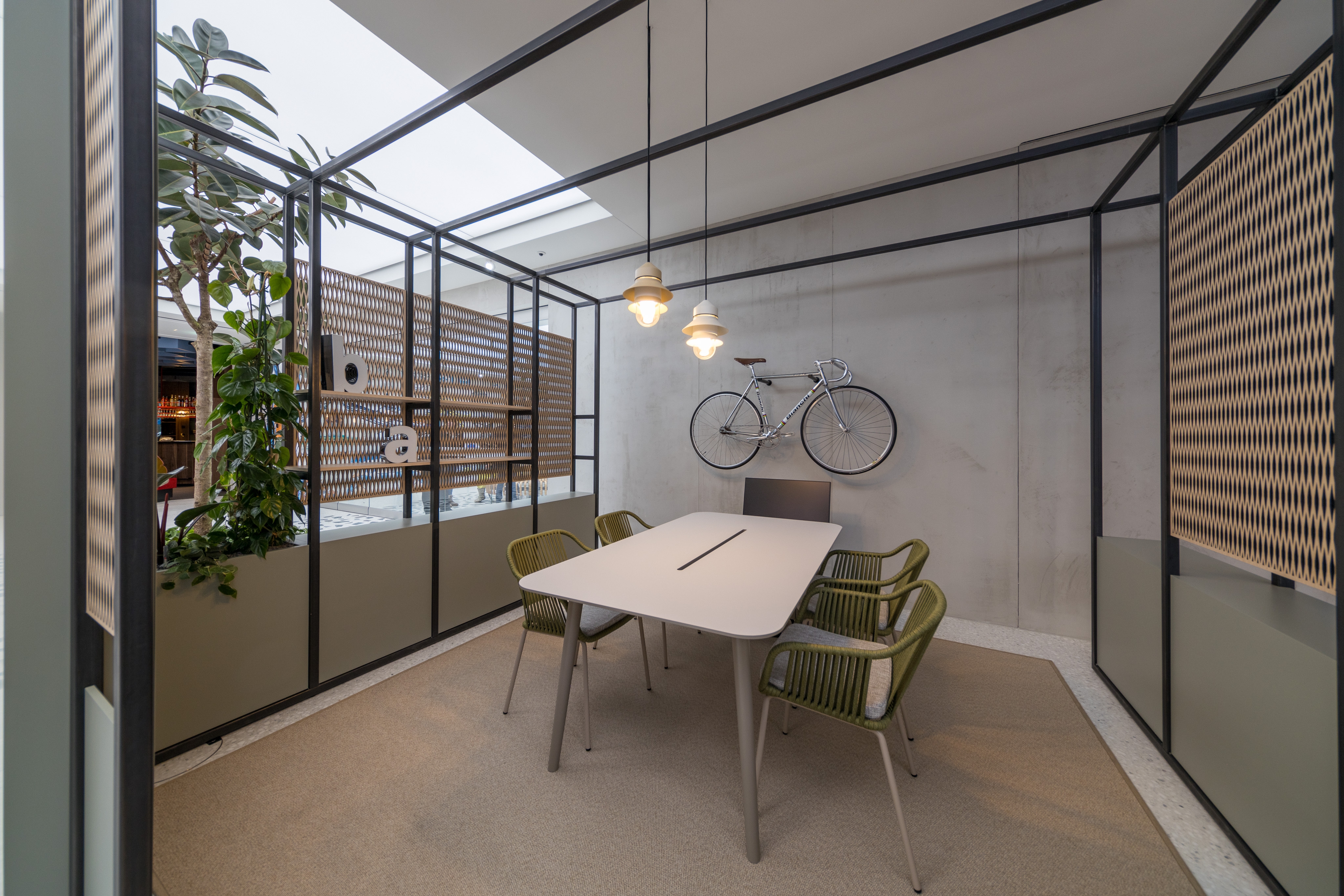 A remodelled customer service hall for Luzerner Kantonalbank (LUKB ...