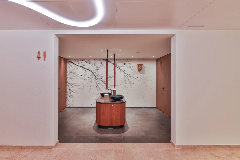 A remodelled customer service hall for Luzerner Kantonalbank (LUKB ...