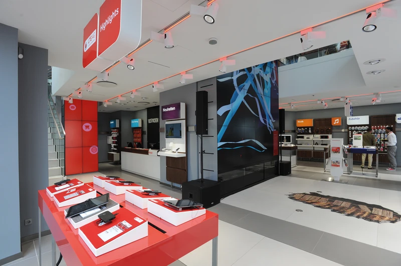 Vodafone Flagshipstore – Discover project by macom | AudioVisual Design ...