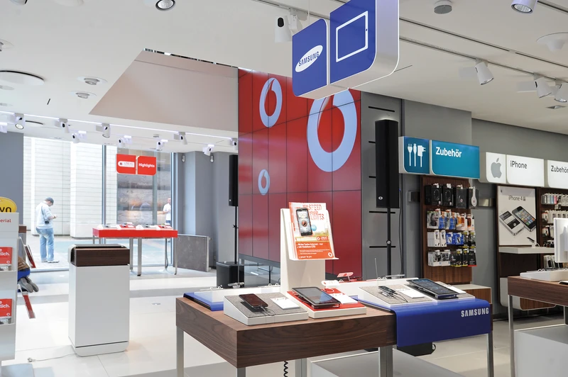 Vodafone Flagshipstore – Discover project by macom | AudioVisual Design ...