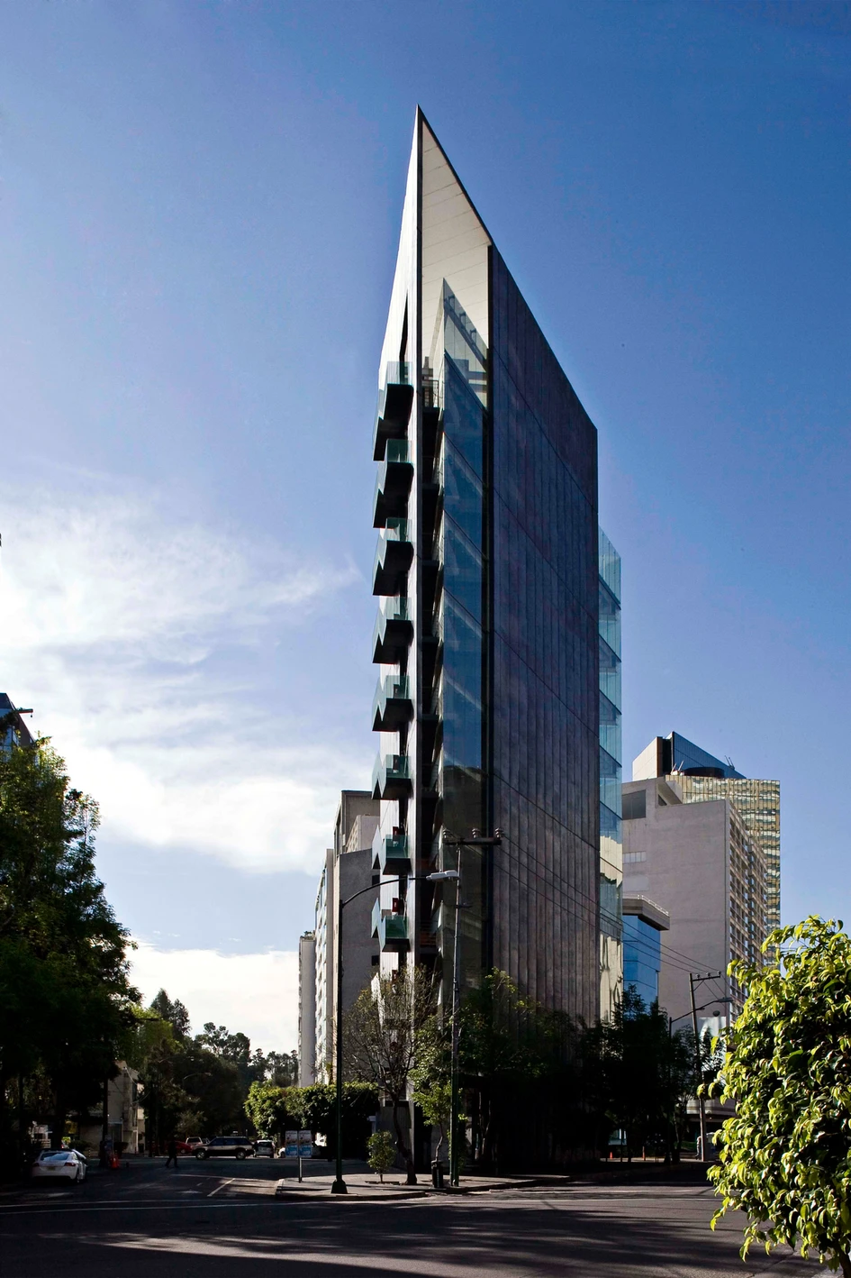 Tres Picos Tower – Descubra el proyecto de LBR&A Arquitectos | Architonic