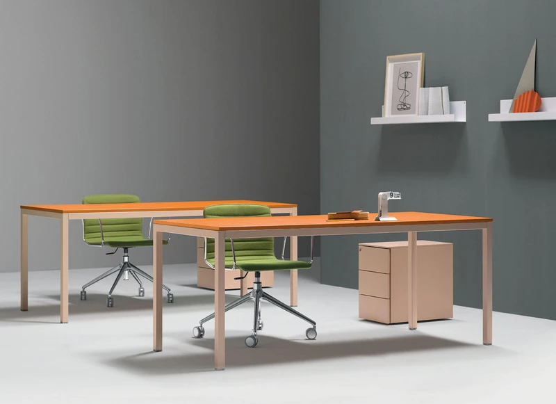 Home office desks: 10 examples for a professional and personal ...