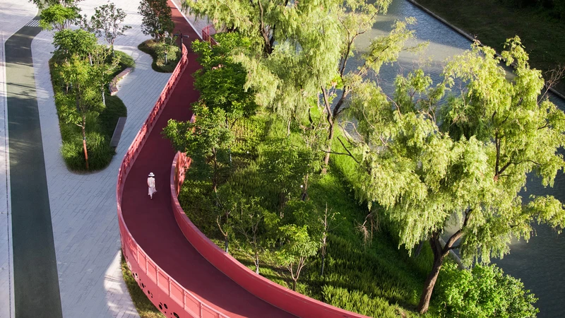 Water in public-space architecture | Architonic