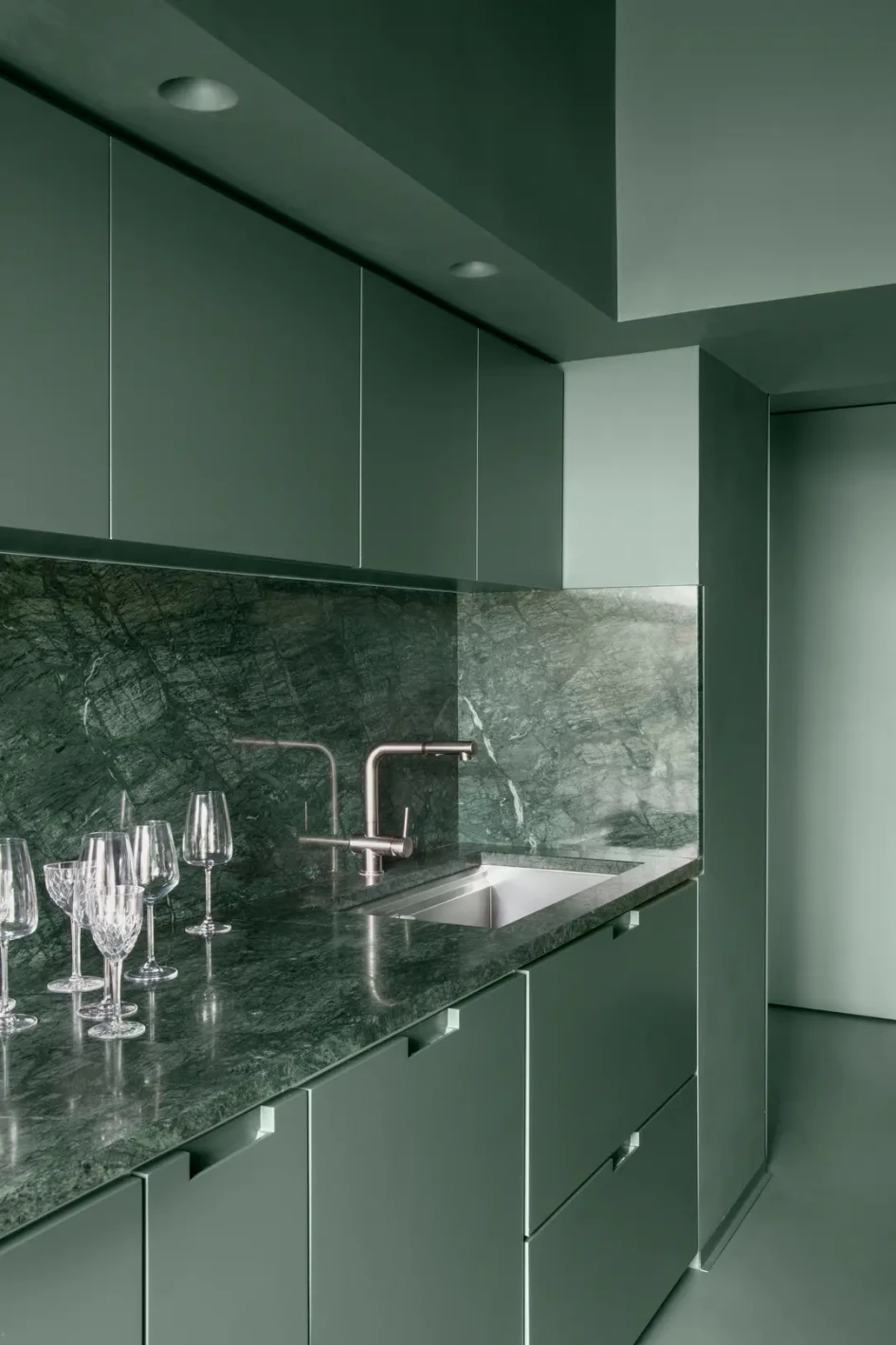 Hue new: the kitchen colour trends for 2026 | Architonic