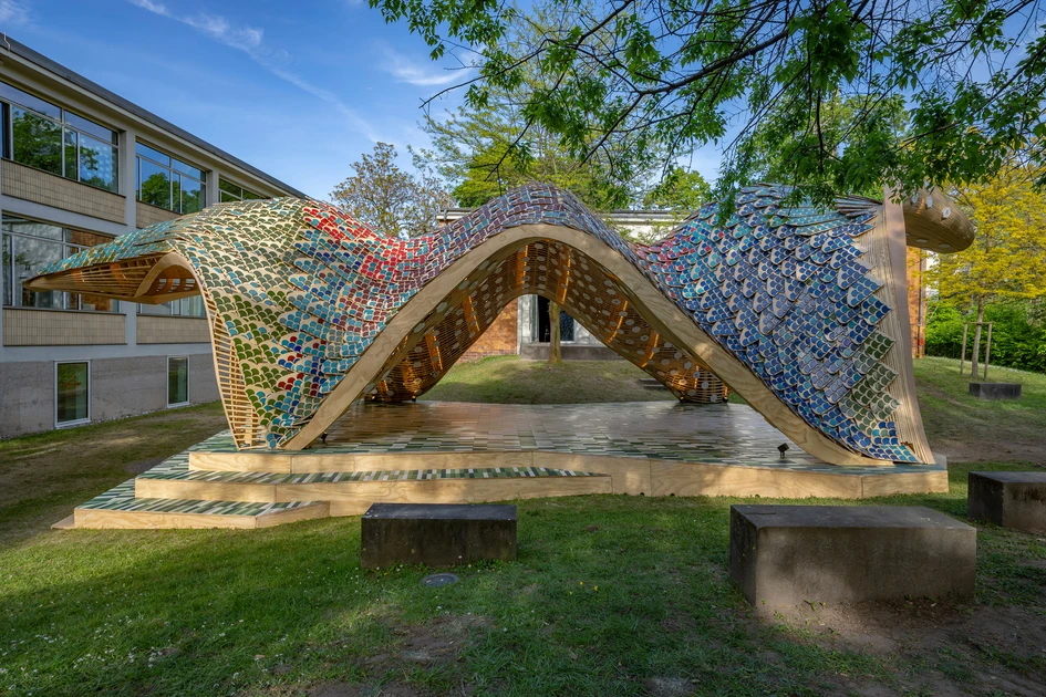 Spanish design pavilion explores reversibility, craft and public space ...